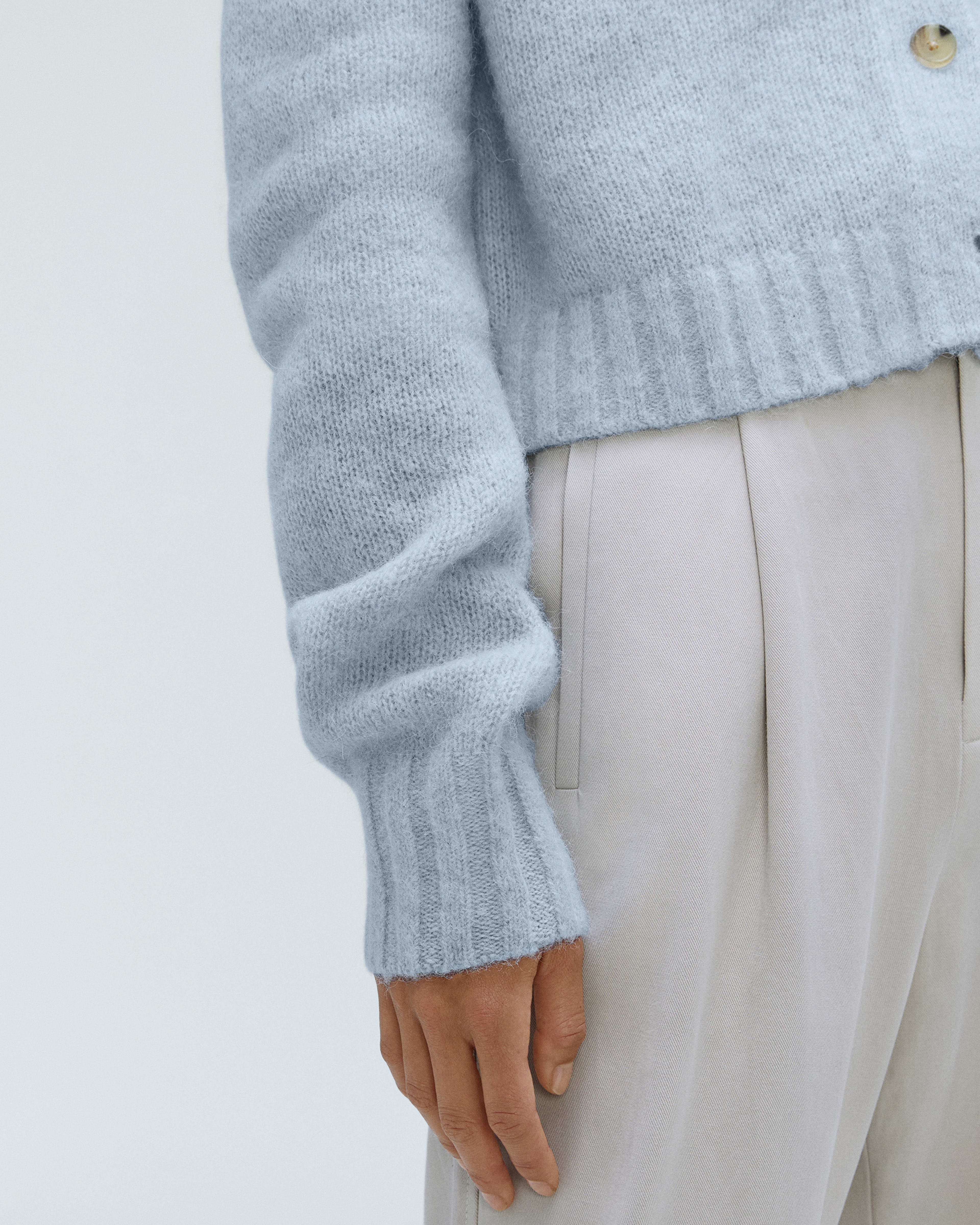 The Alpaca V-Neck Cropped Cardigan | Mist – Everlane
