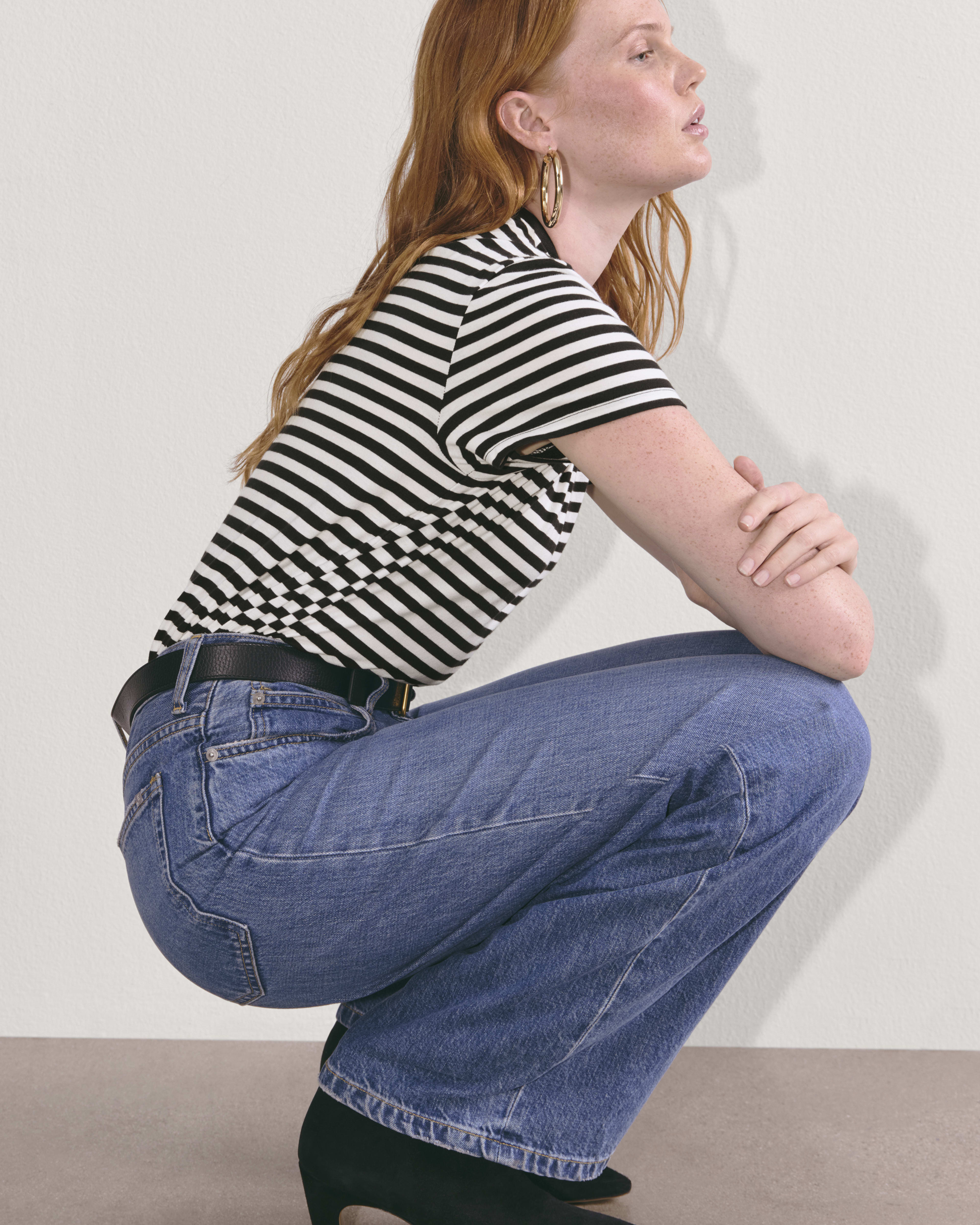 The Box-Cut Tee in Essential Cotton | Black / Bone | No Pocket – Everlane