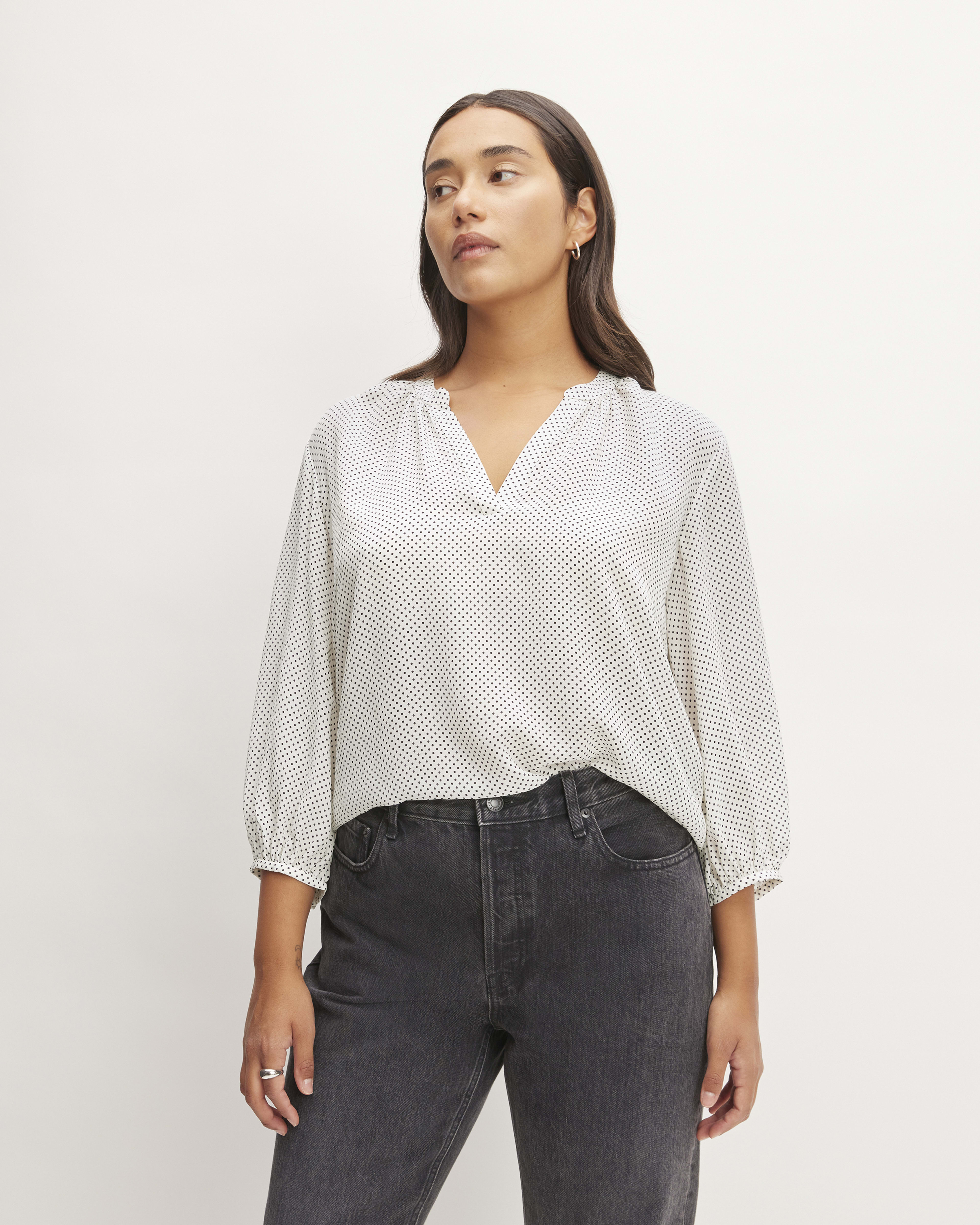The Washable Clean Silk V-Neck Top Bone / Black Polka Dot – Everlane