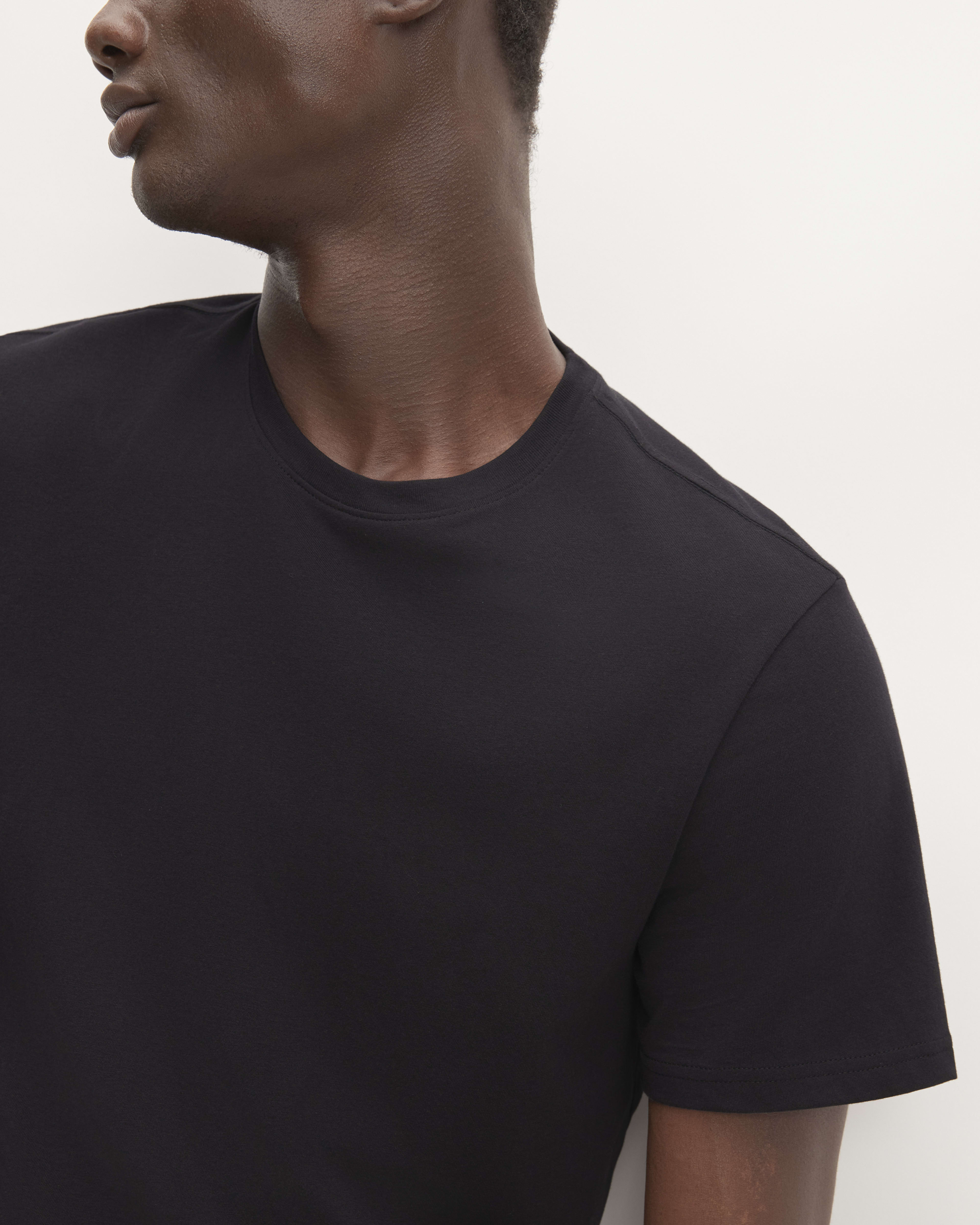 The Essential Organic Crew Black – Everlane
