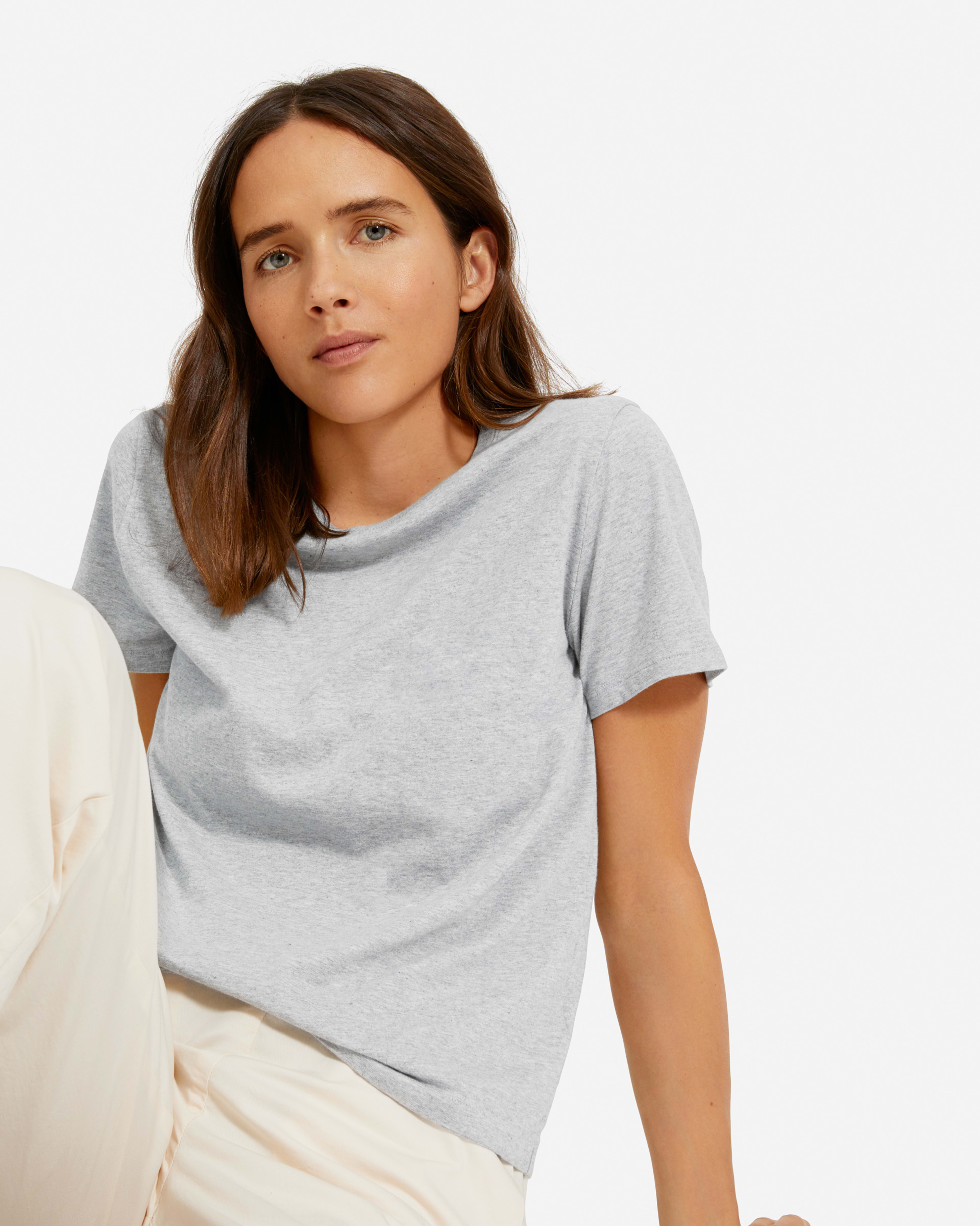 The Box-Cut Tee in Essential Cotton | Heathered Grey | No Pocket – Everlane