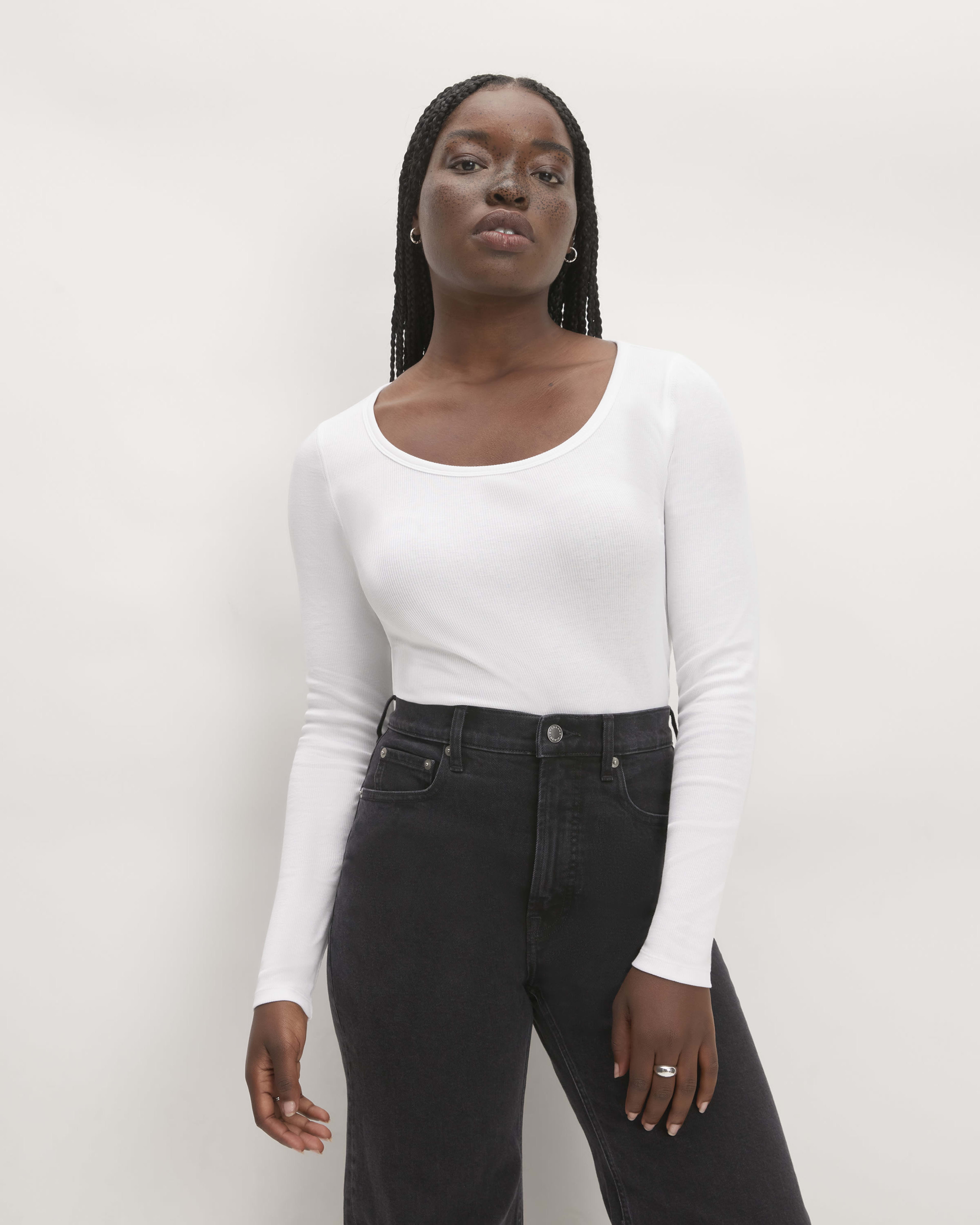 The Luxe Rib Long-Sleeve Scoop-Neck Tee | White – Everlane