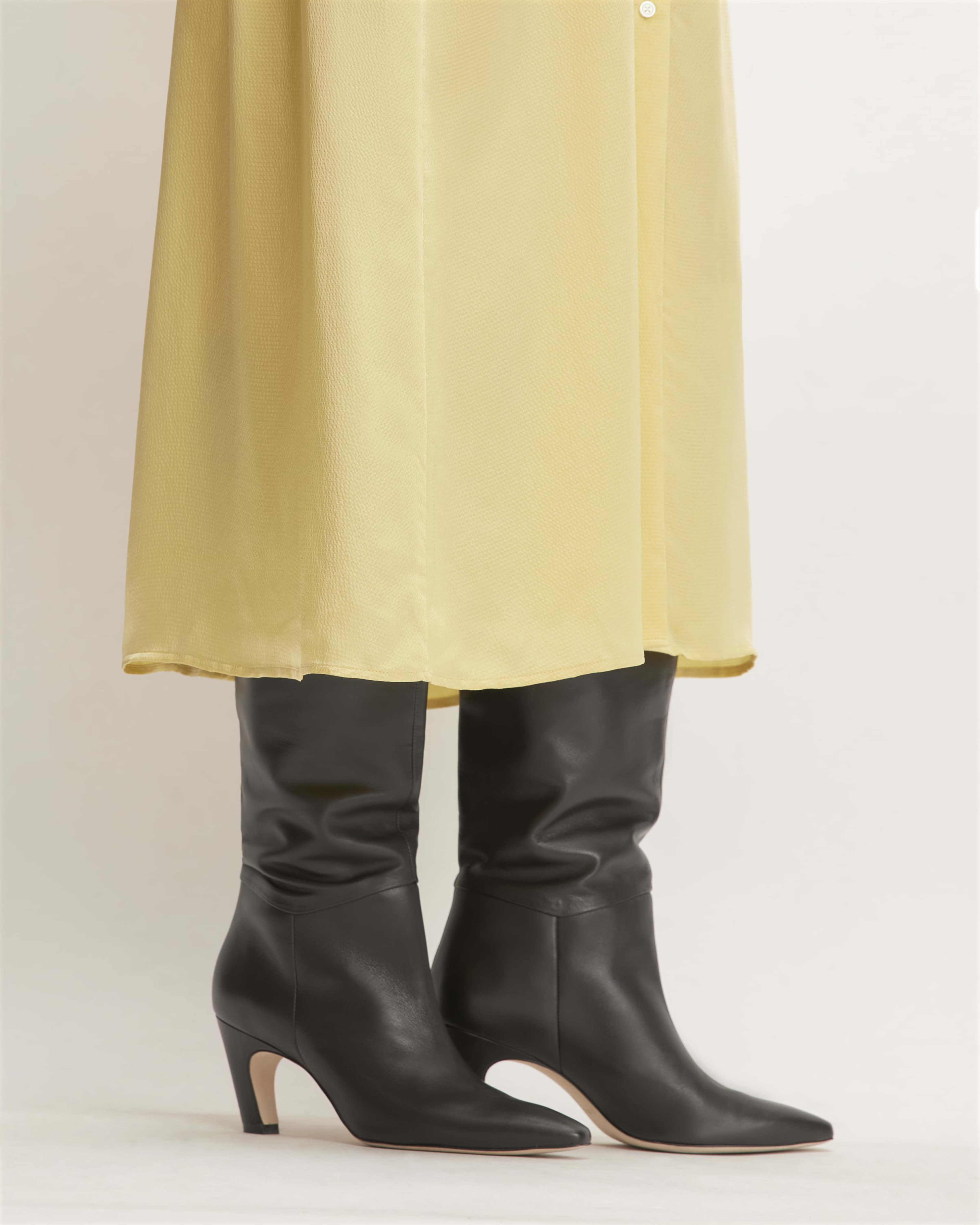 The Knee-High Banana Heel Boot Black – Everlane