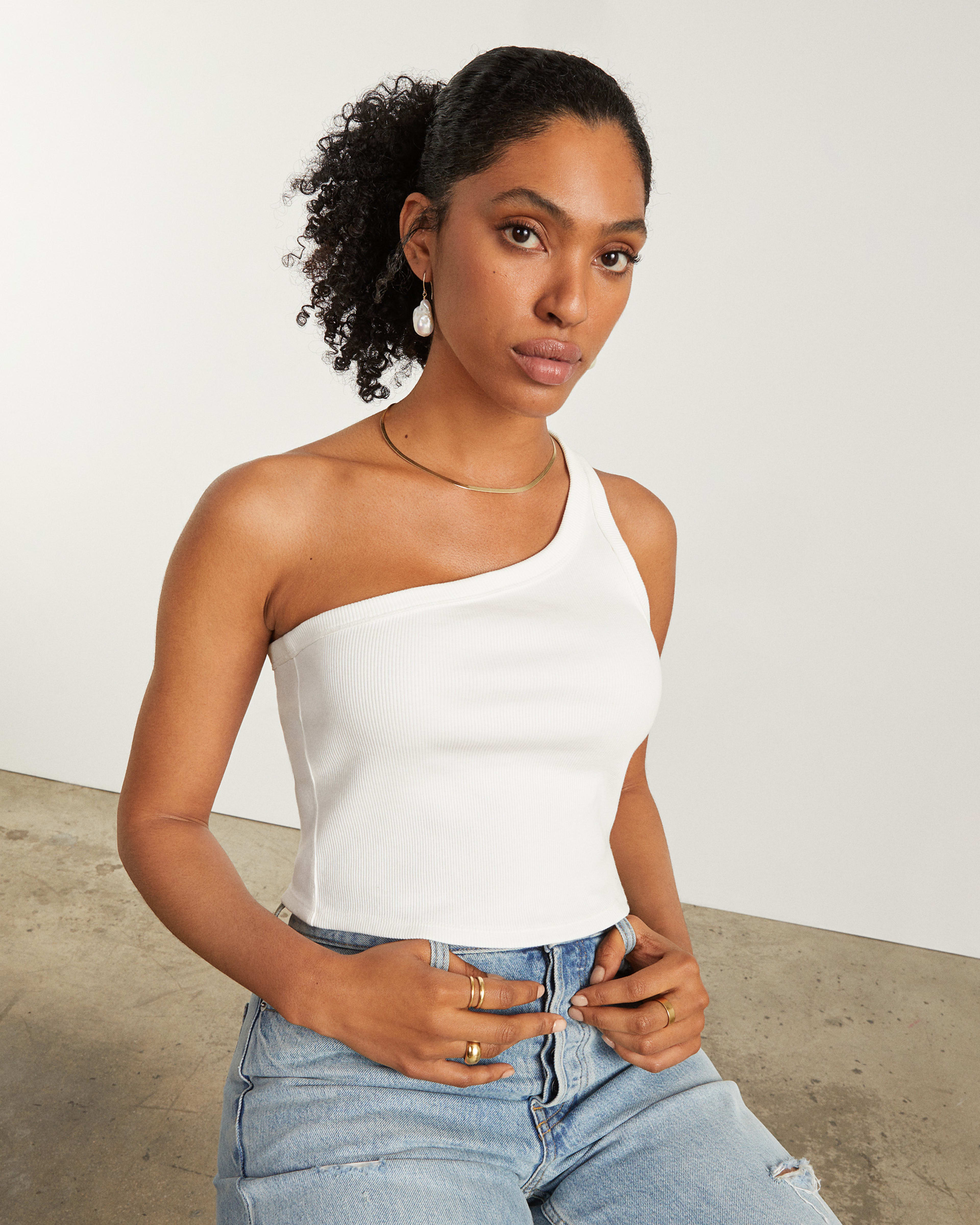 The Ribbed One-Shoulder Tank White – Everlane