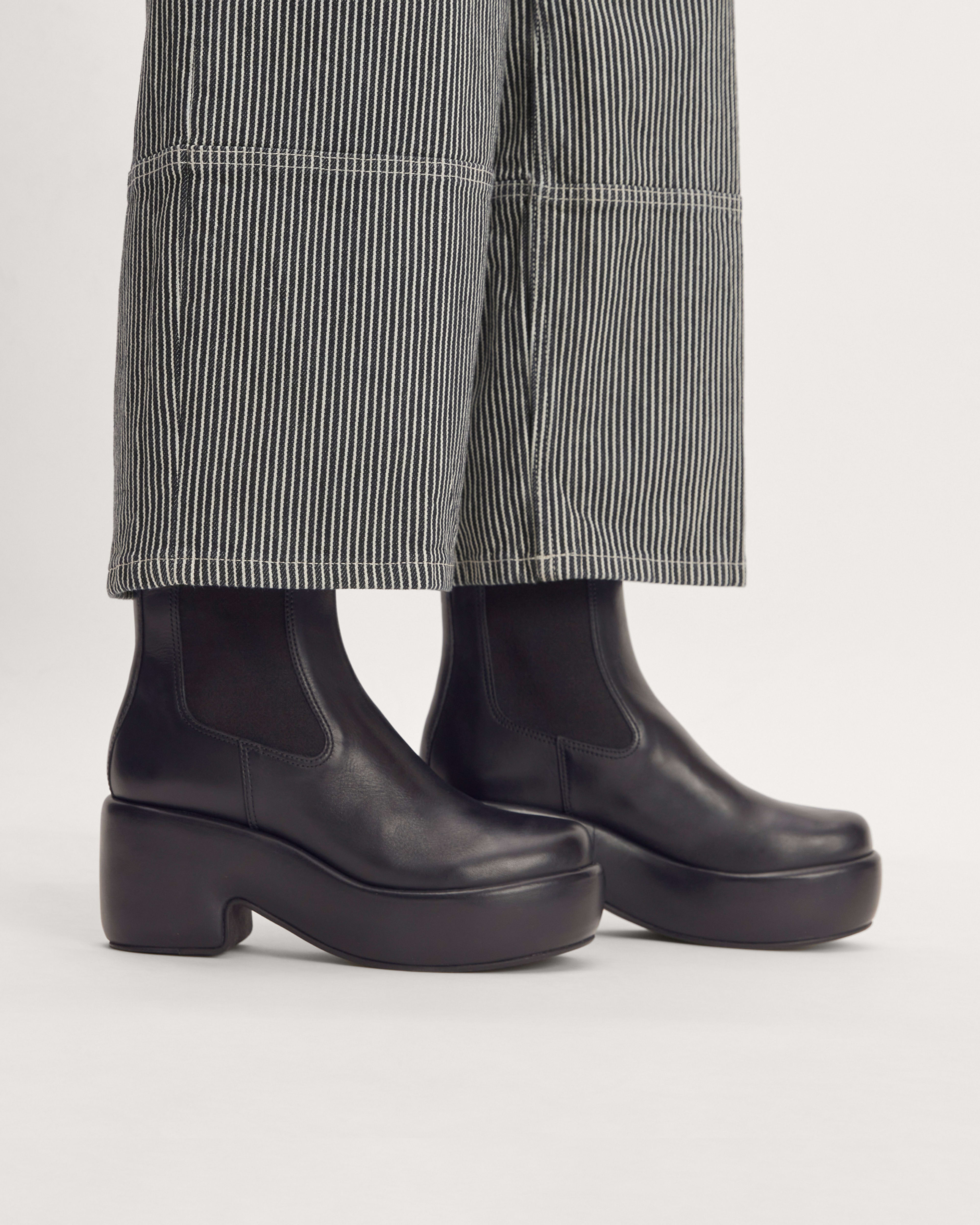 The Puffa Boot | Black – Everlane