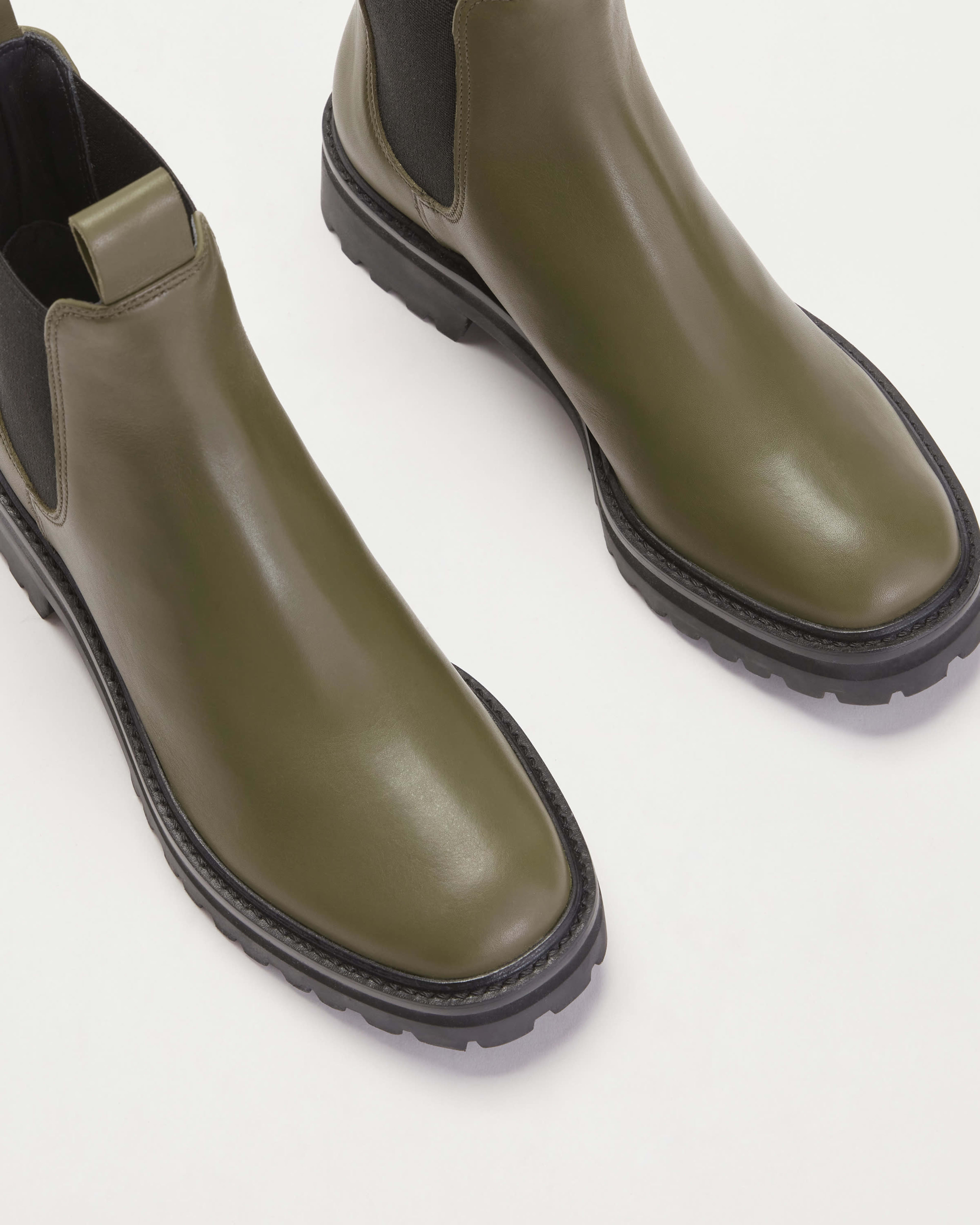 The Lug Chelsea Boot Beech – Everlane
