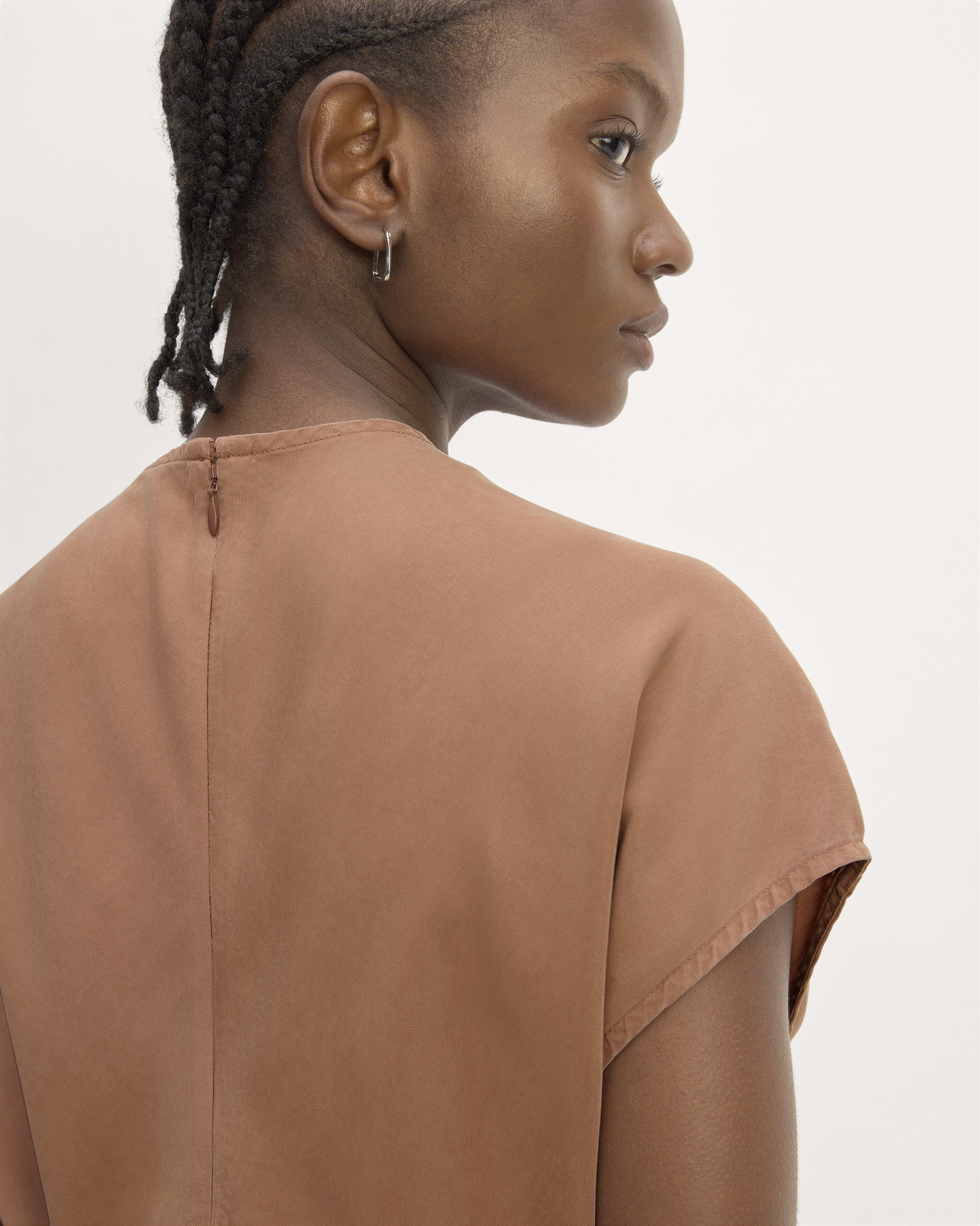 The Drape Top in Butterlite Carob Brown – Everlane