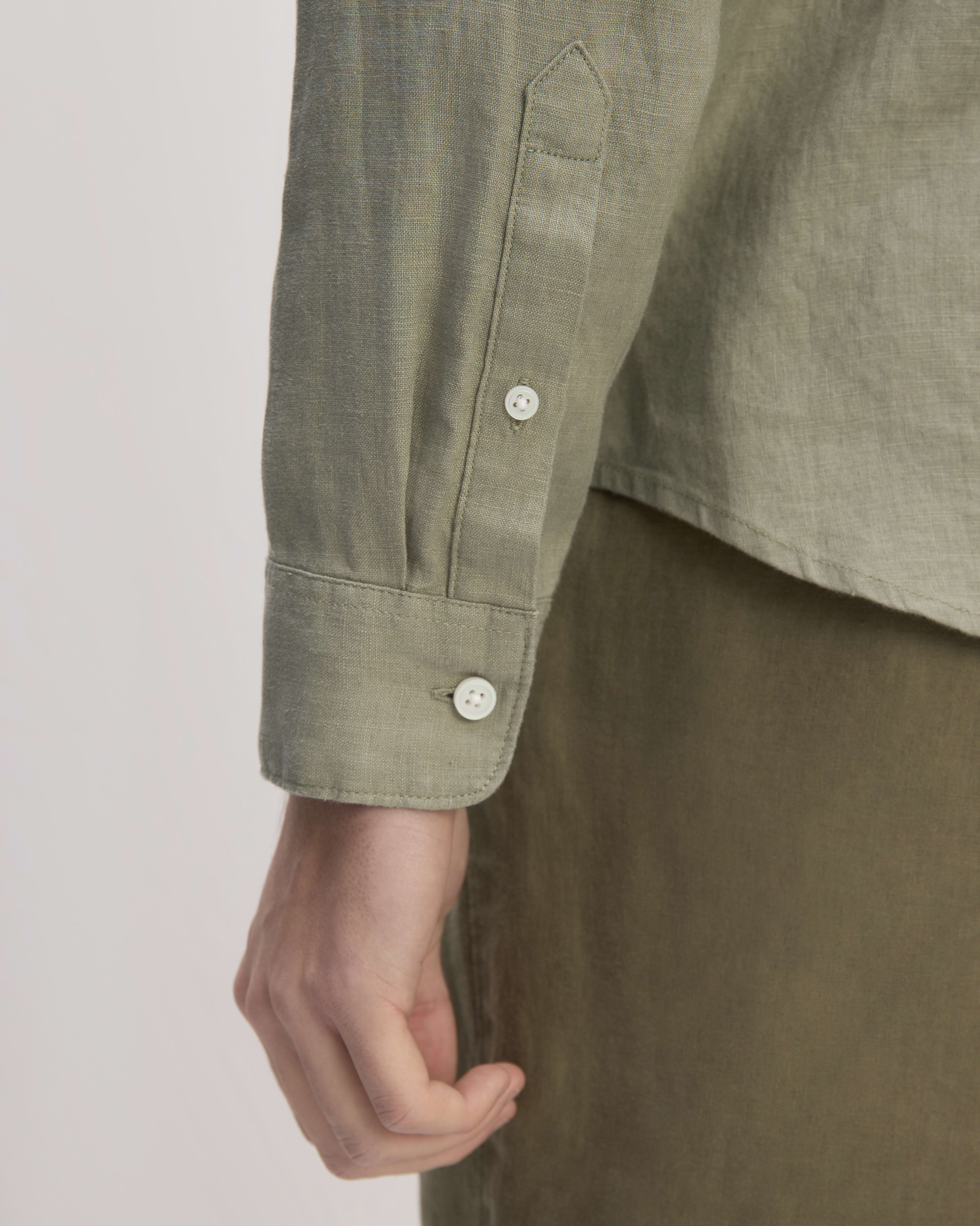 The Classic Shirt in Linen | Sage Green – Everlane