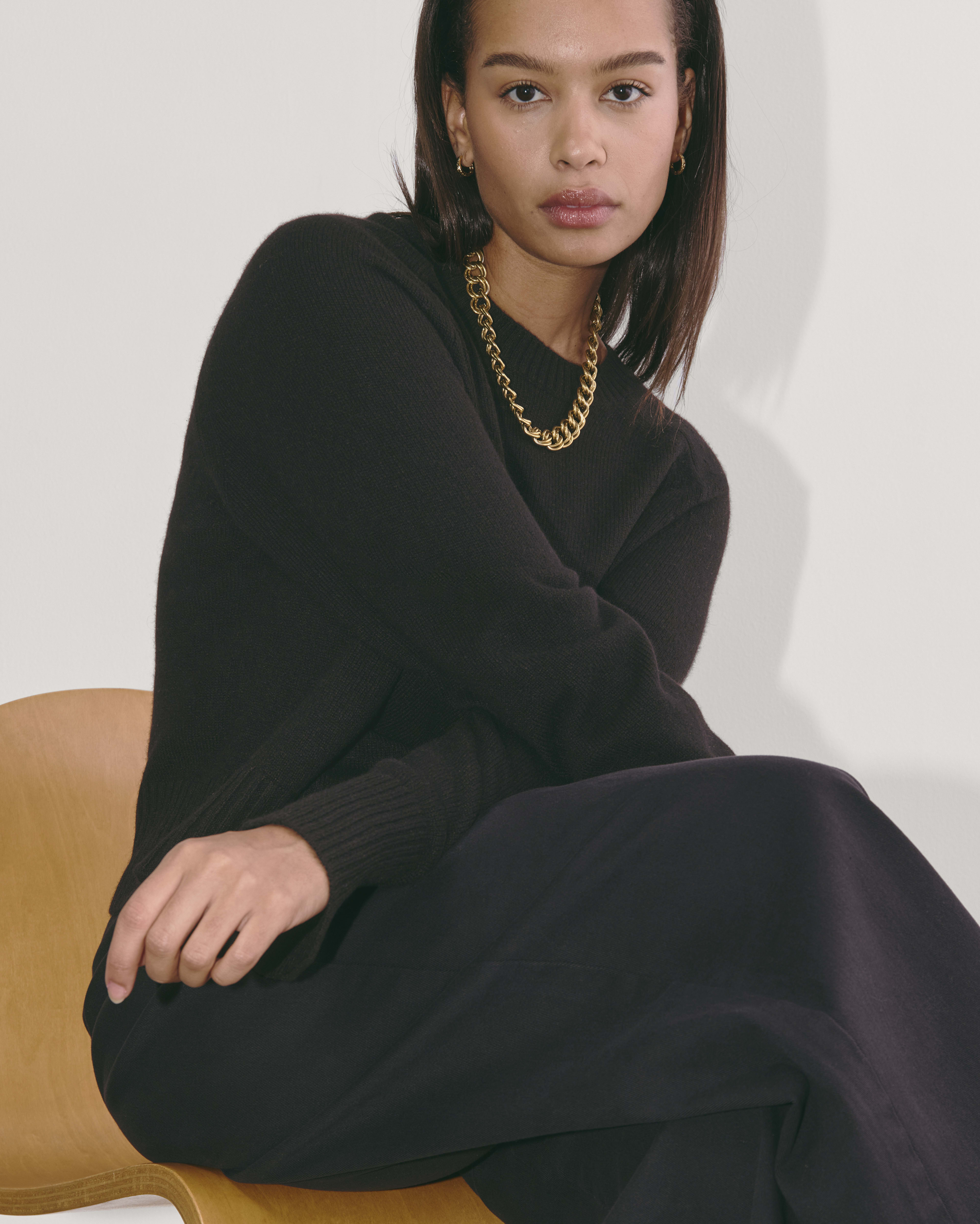 The Boxy Crew in Cashmere | Black – Everlane