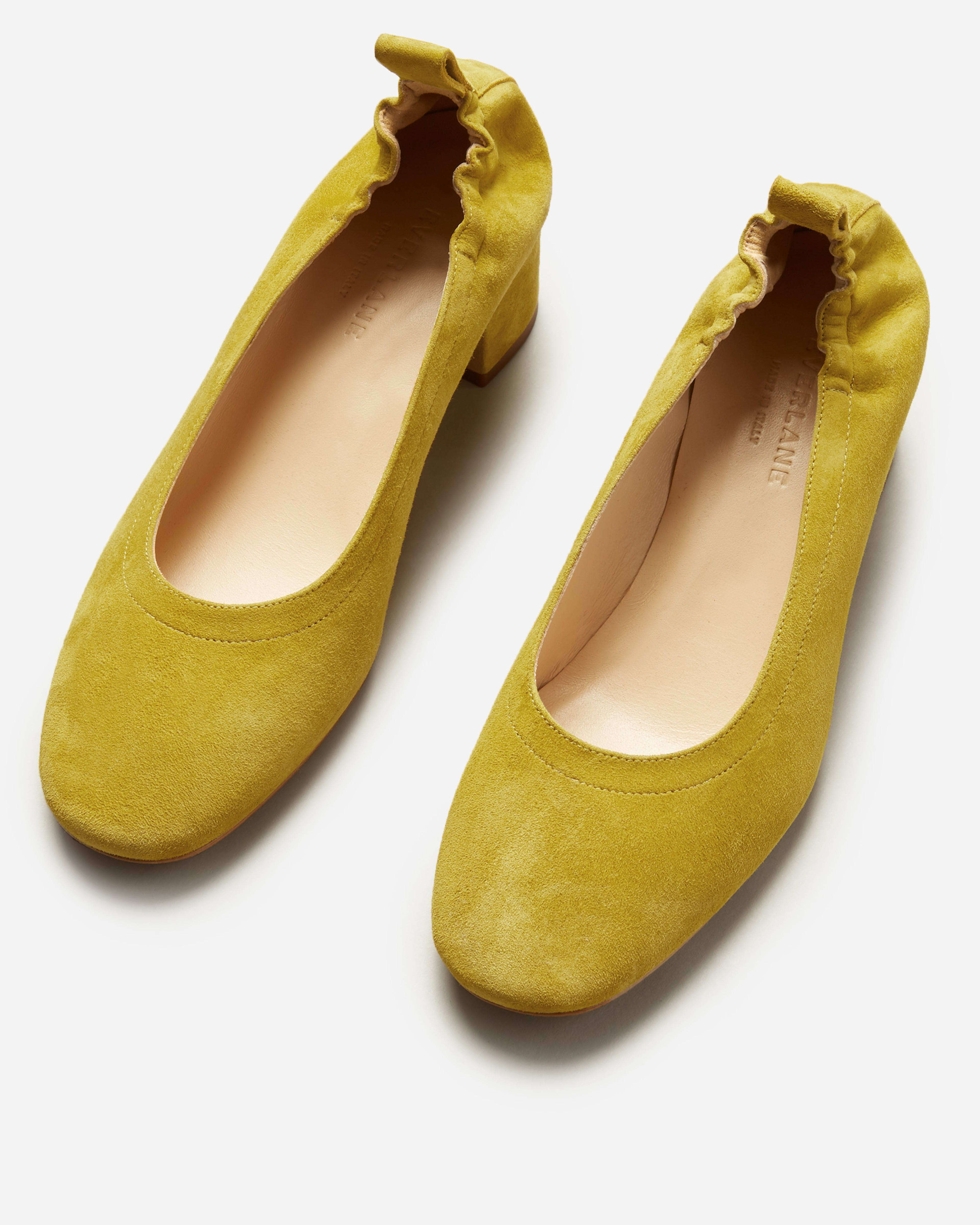 The Day Heel in Narrow Fit Citron Suede – Everlane