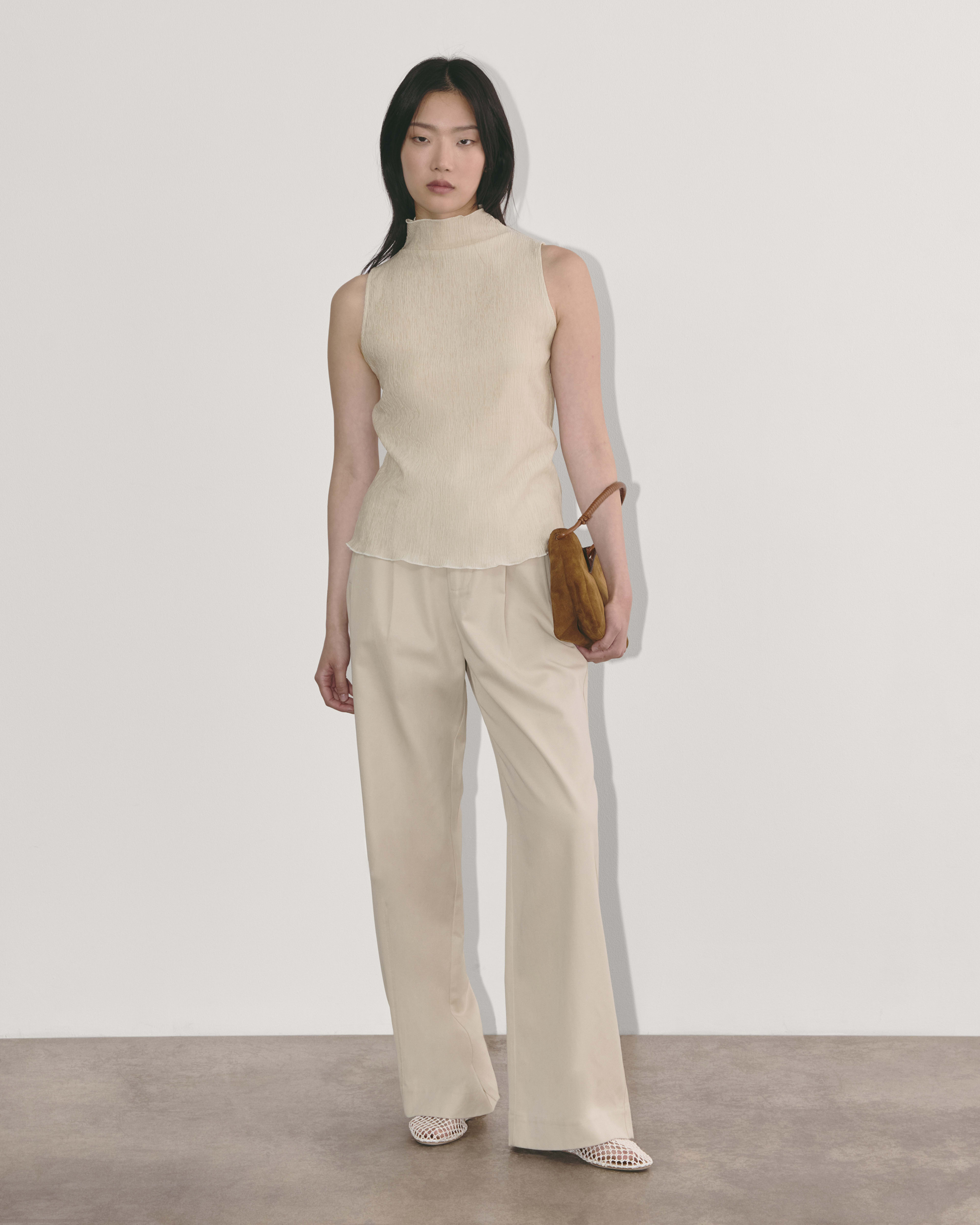 The Crinkle Tank Sandshell – Everlane