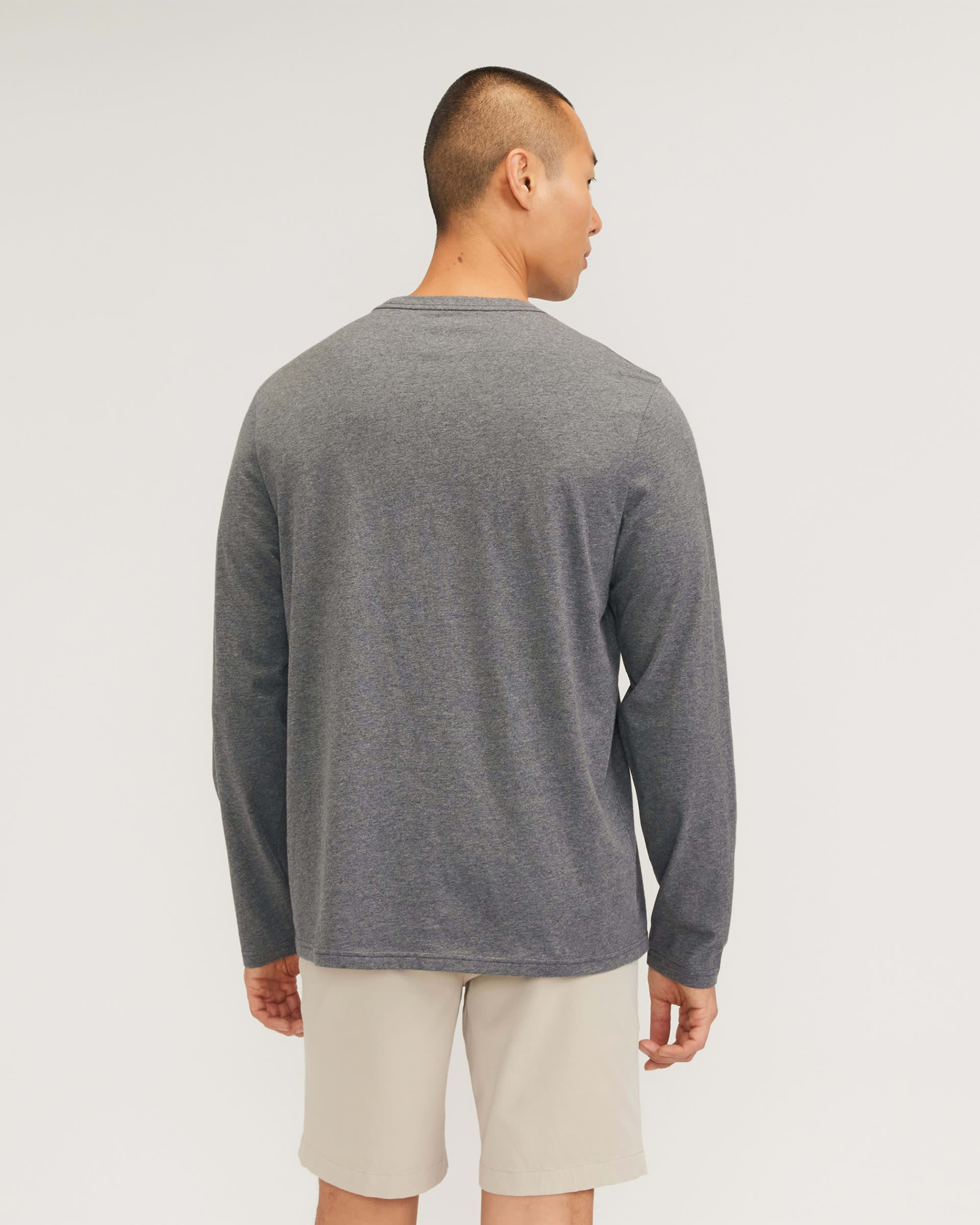 The Essential Organic Long-Sleeve Tee Heathered Charcoal – Everlane