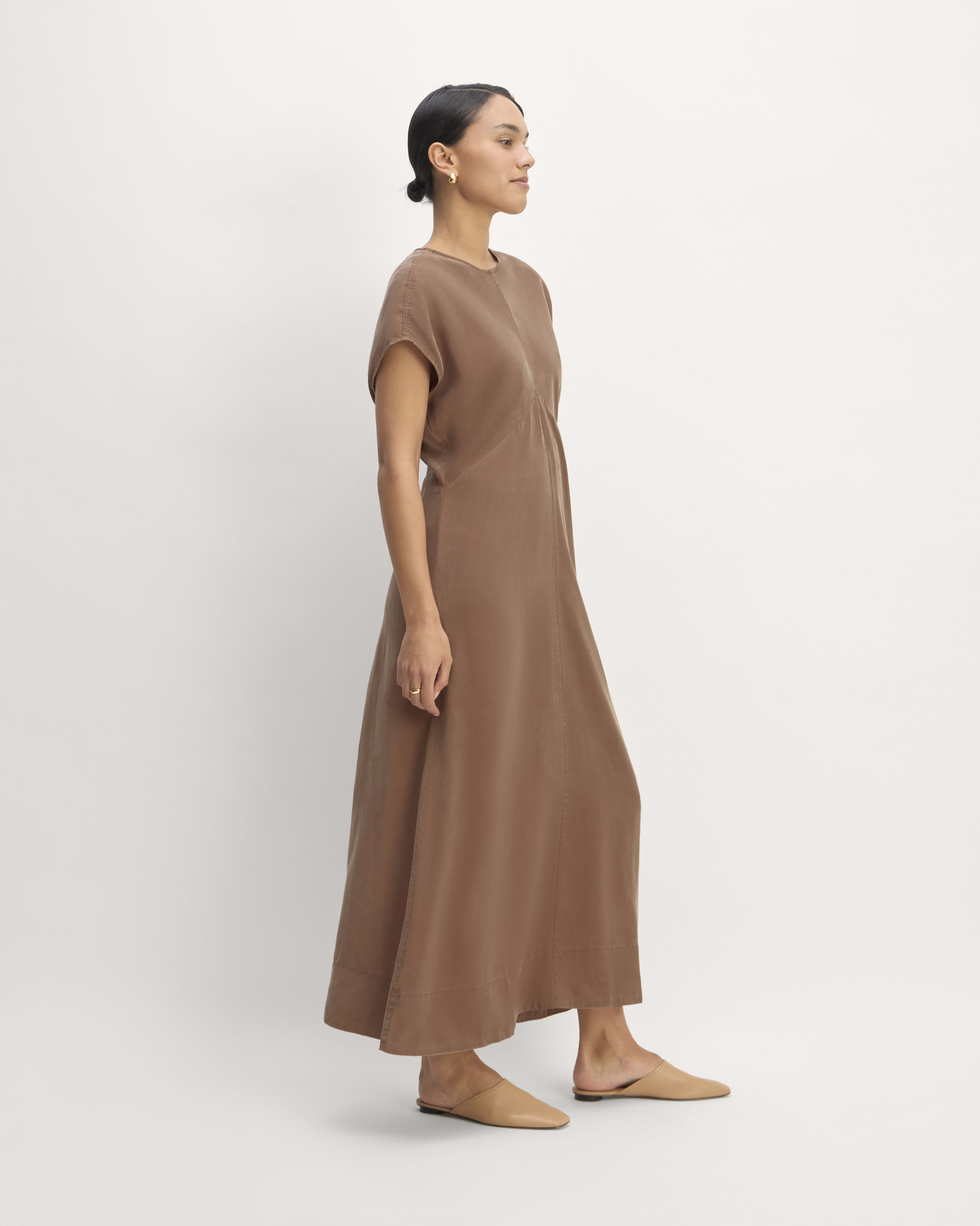 The TENCEL™ Short-Sleeve Midi Dress Carob Brown – Everlane