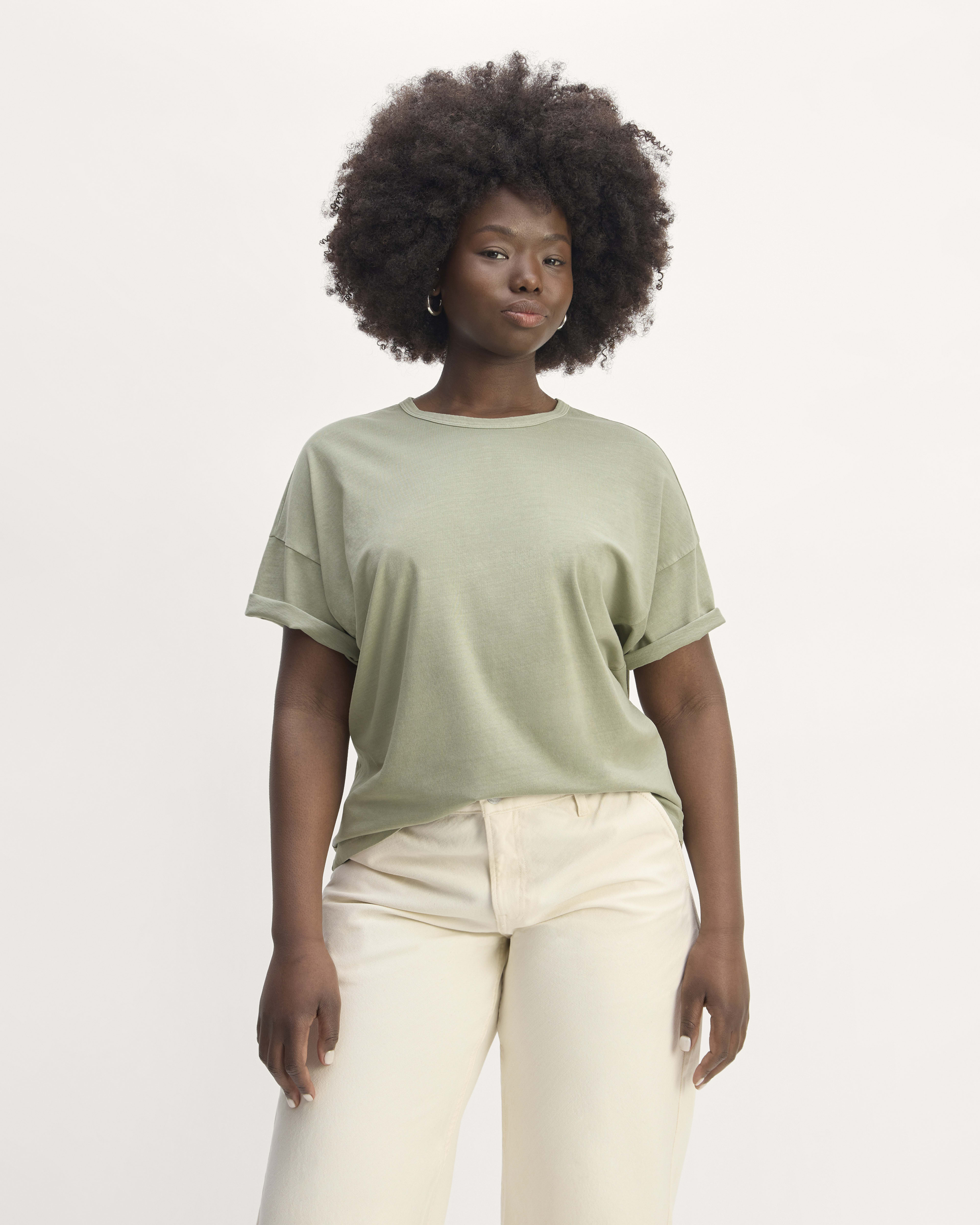 The Boyfriend Tee in Essential Cotton | Seagrass – Everlane
