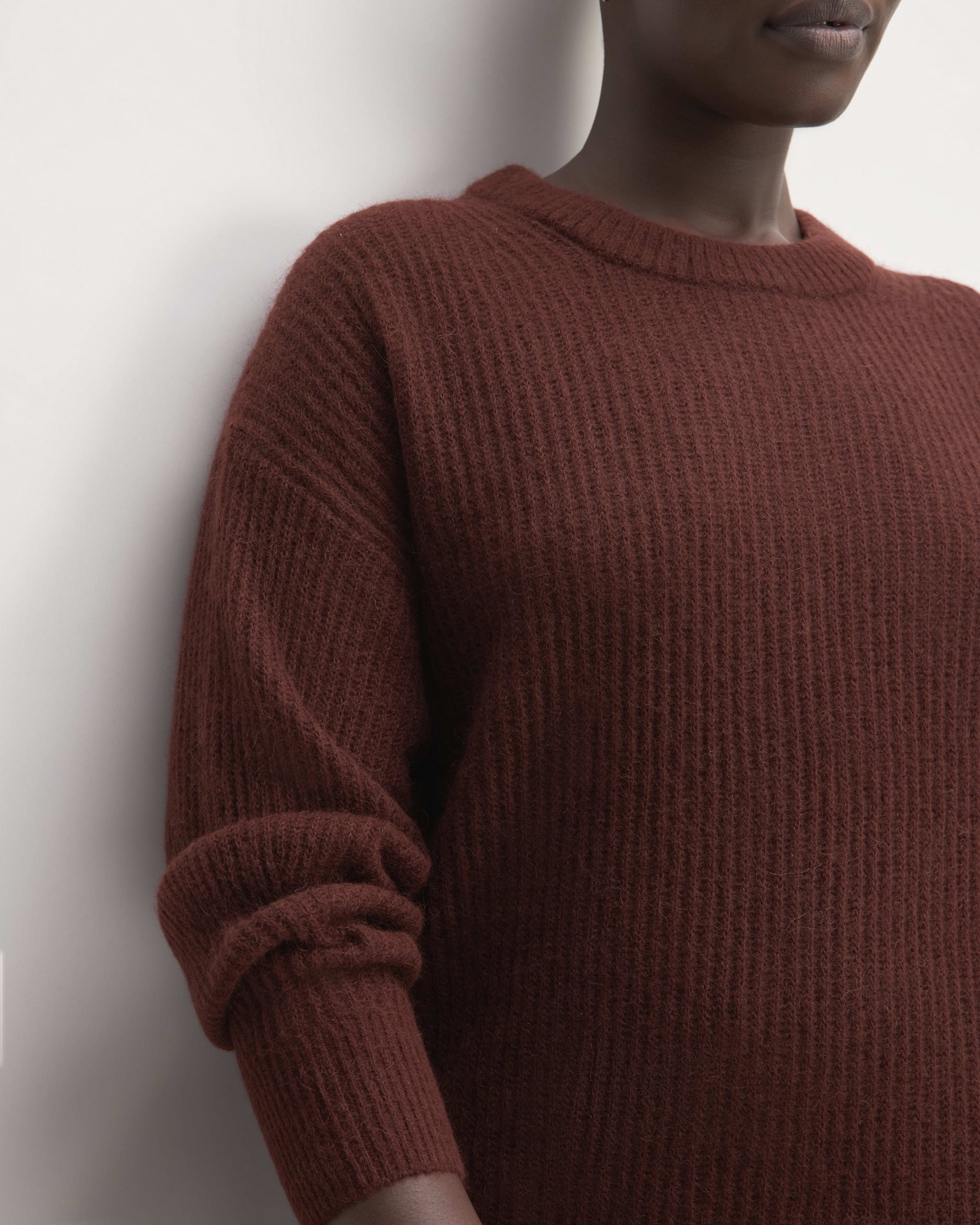 The Cocoon Crew in Alpaca Burgundy – Everlane