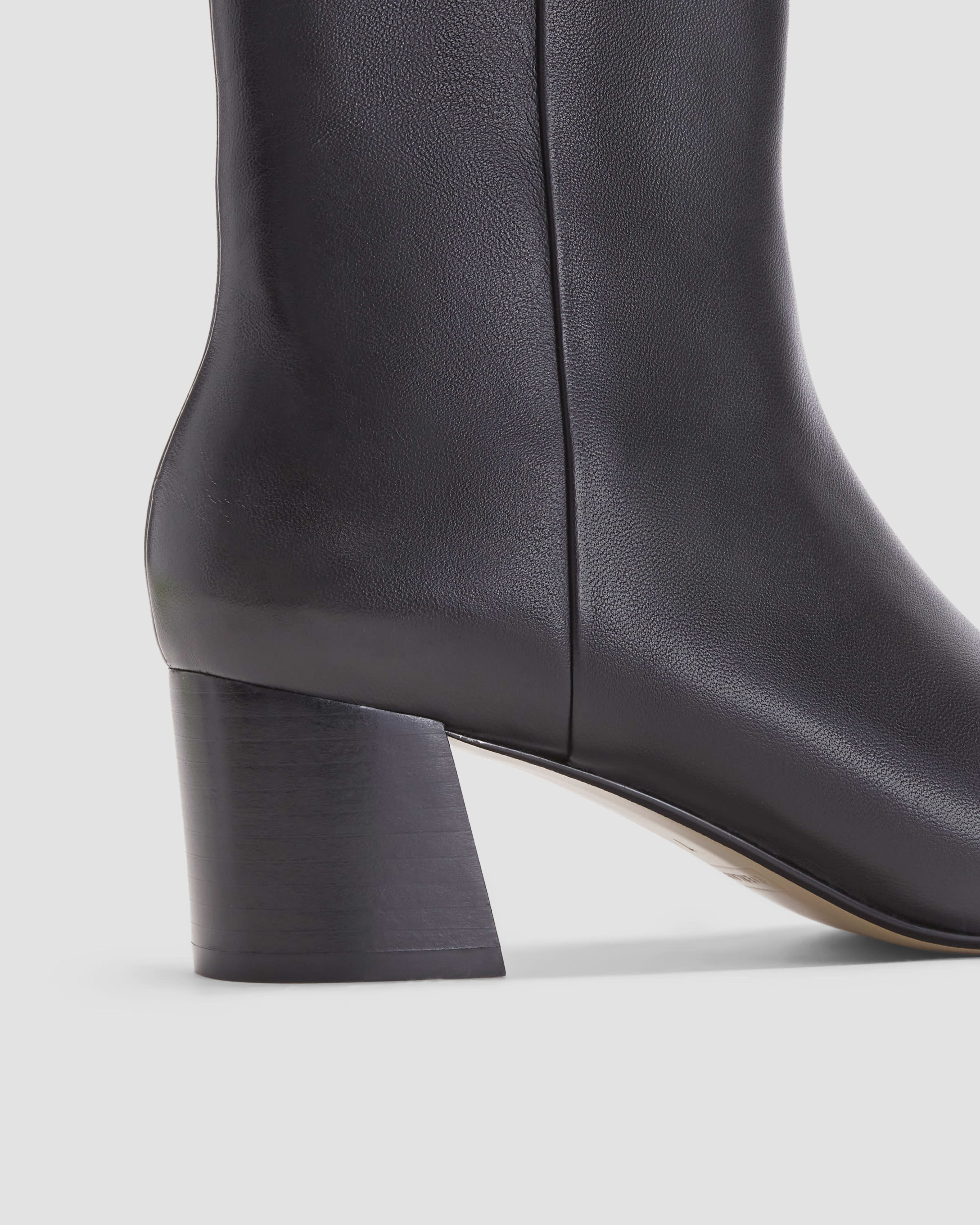 The Day Boot Black – Everlane