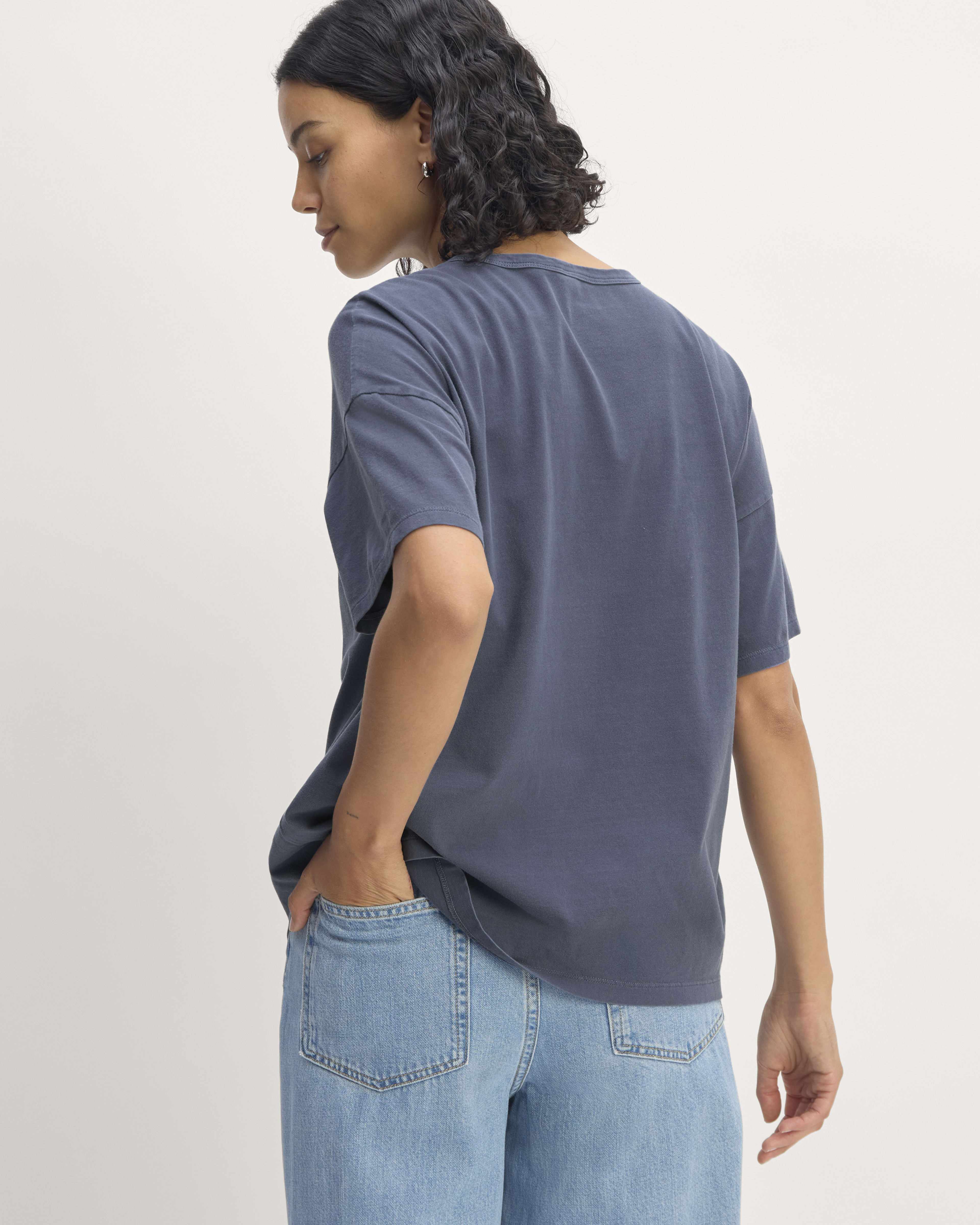 The Boyfriend Tee in Essential Cotton | Navy – Everlane