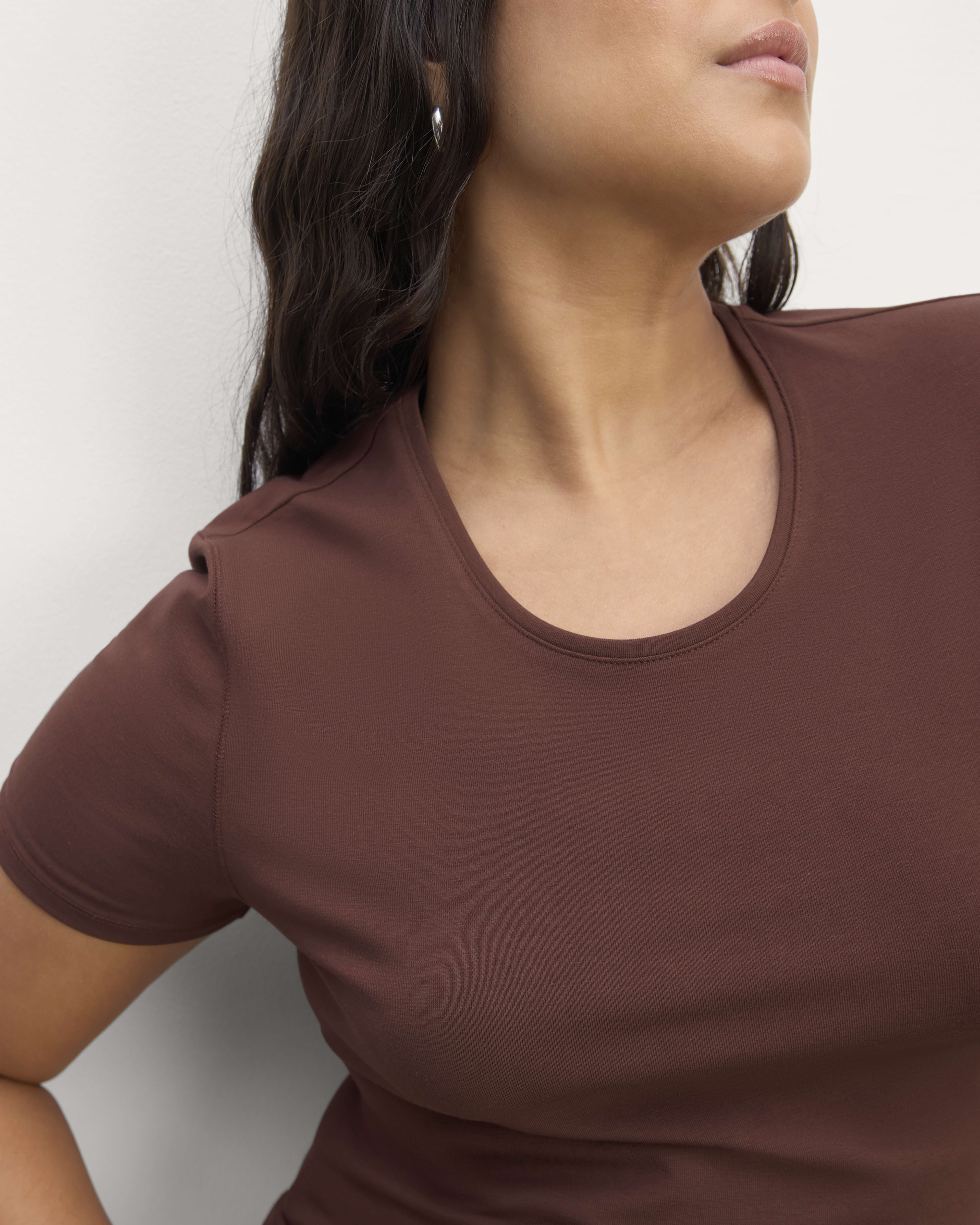 The Form Tee Dark Mahogany – Everlane