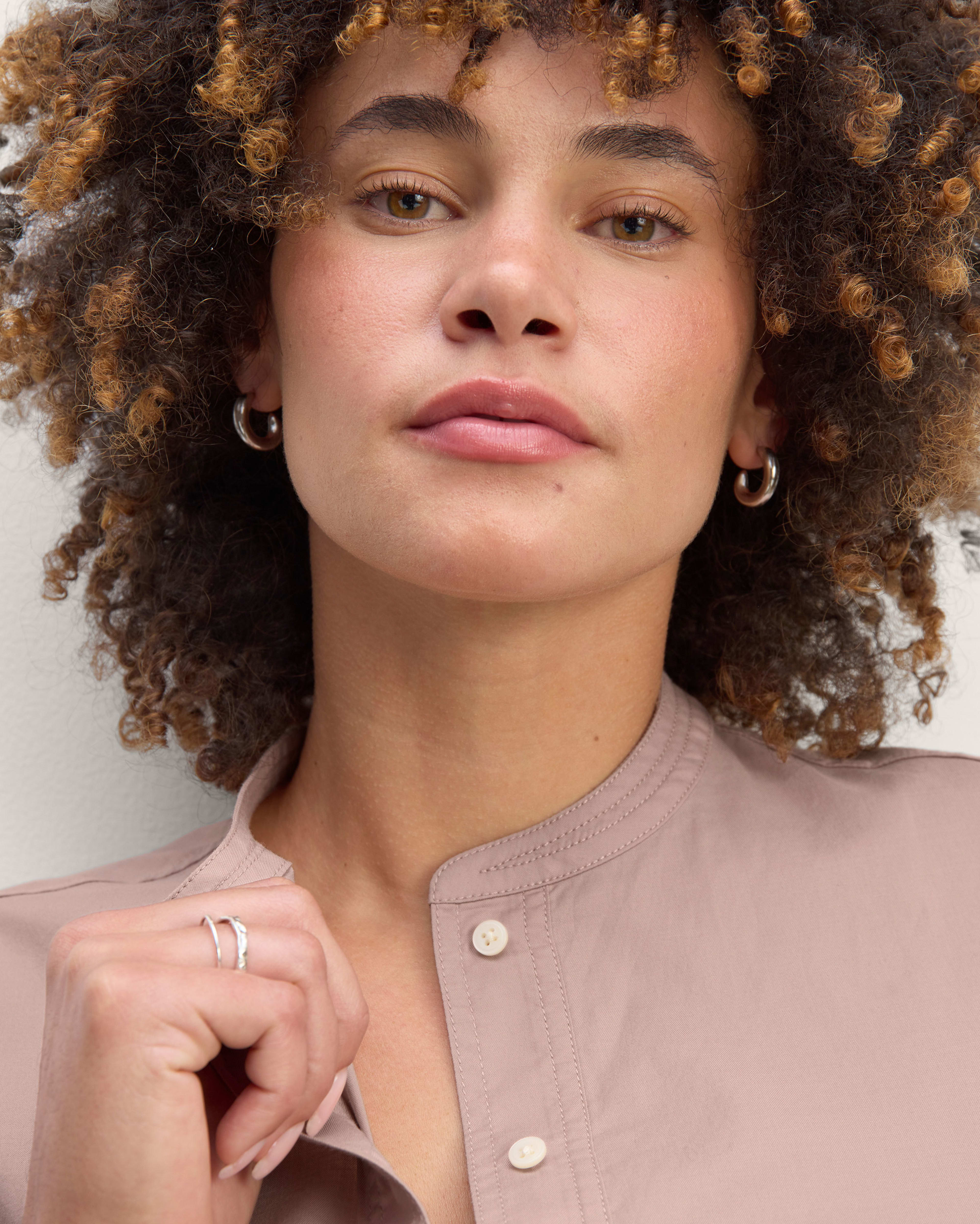 The Henley Shirt in Silky Cotton Dusty Rose – Everlane