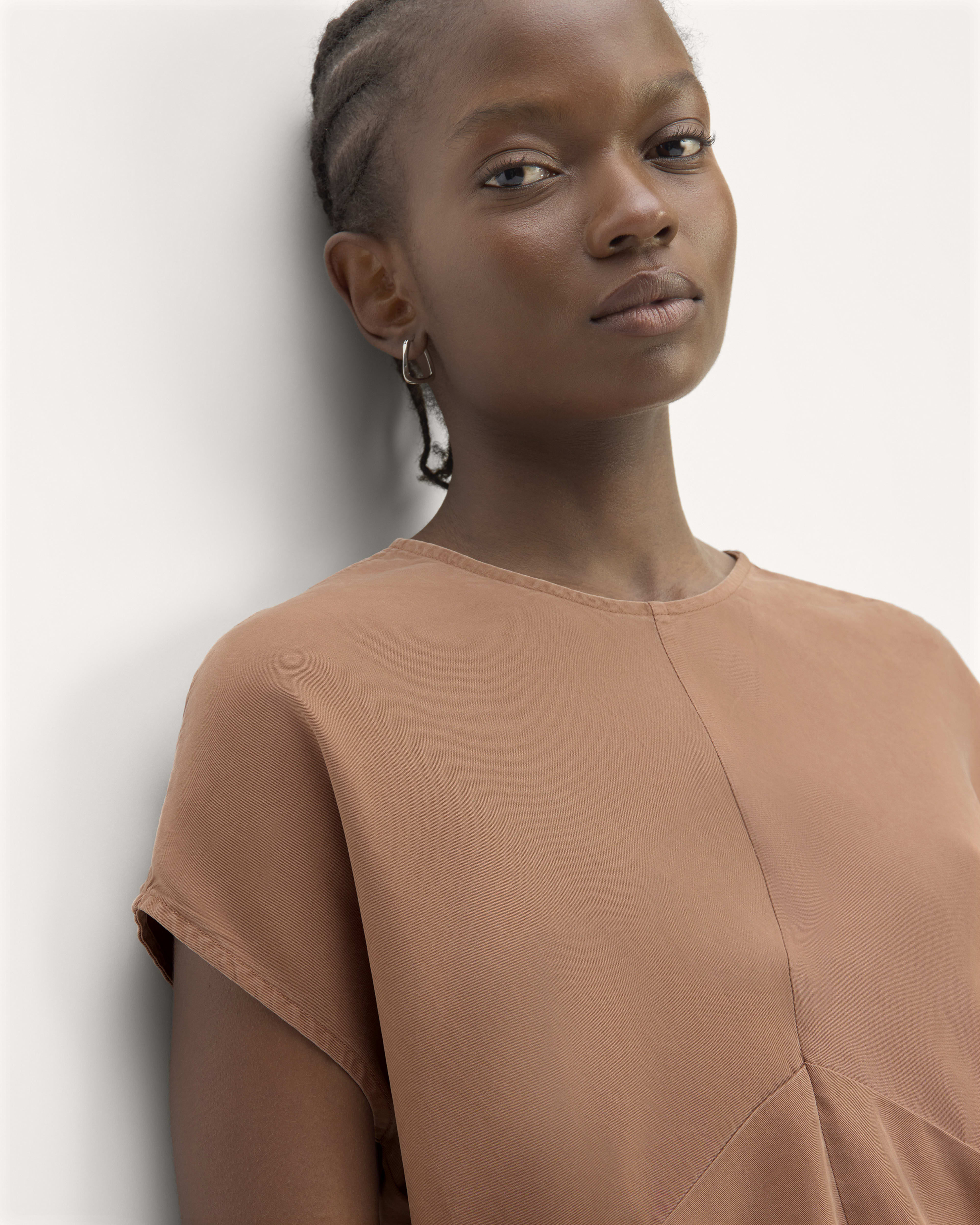 The Drape Top in Butterlite Carob Brown – Everlane