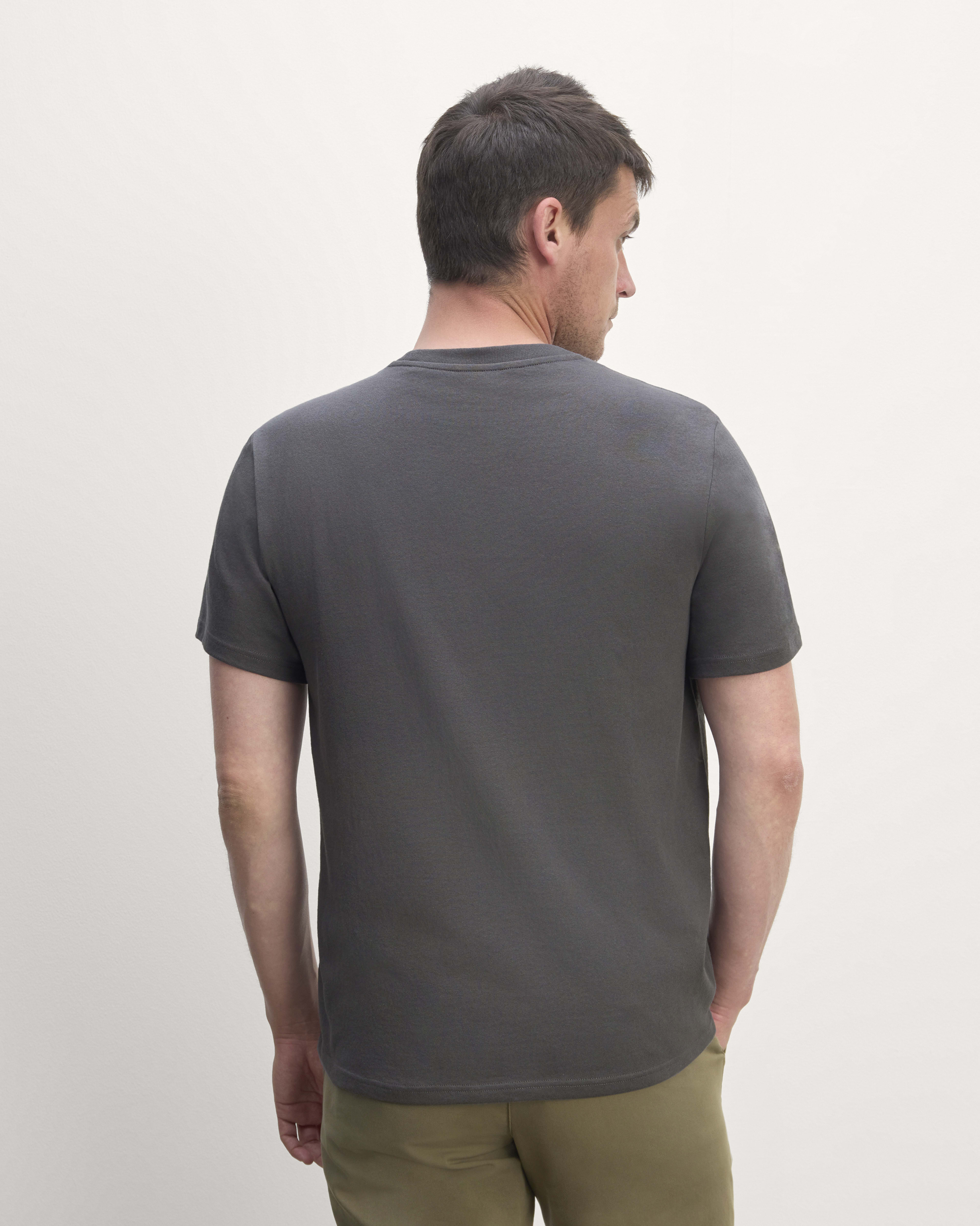 The Premium-Weight Crew | Uniform Graphite – Everlane