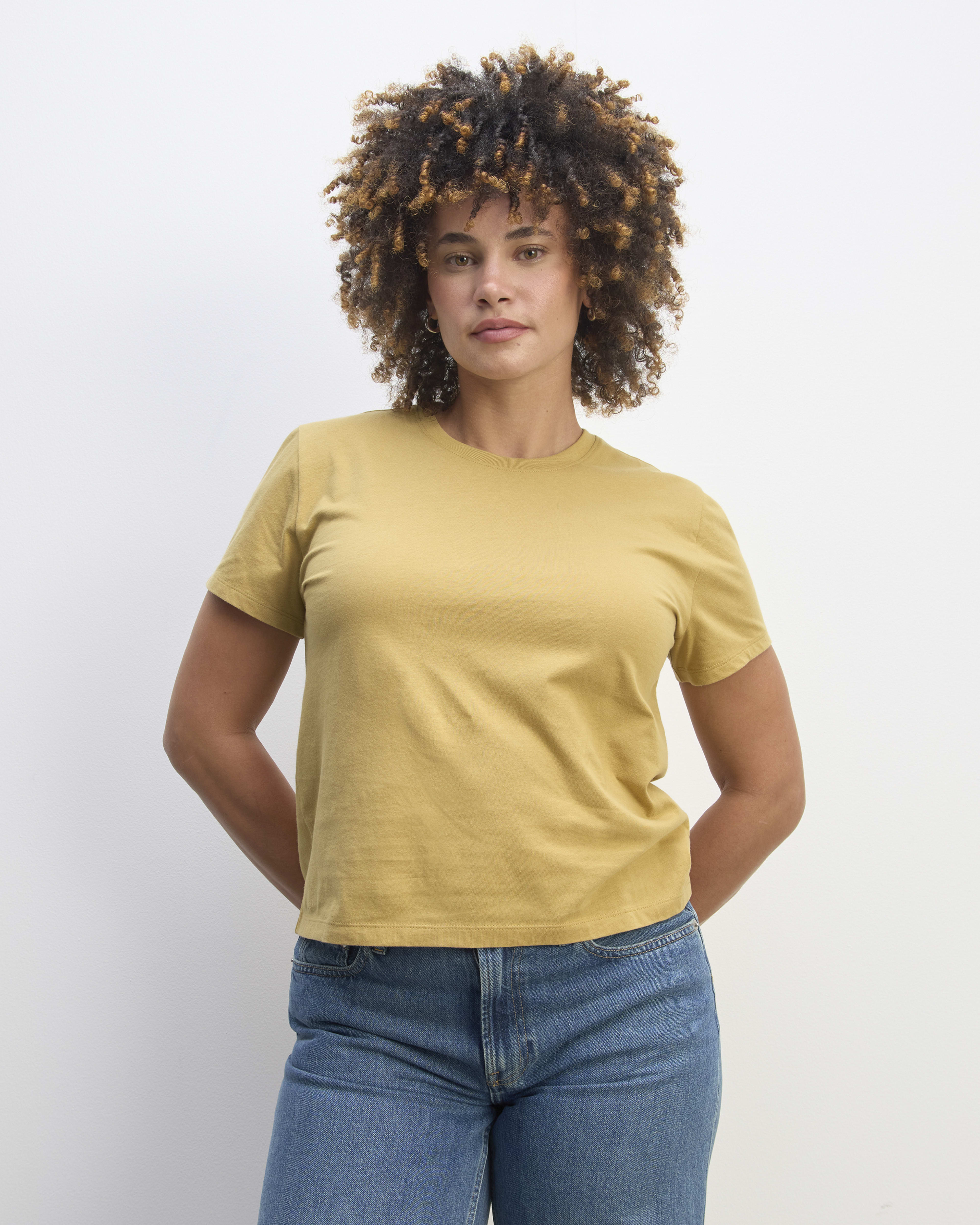 The Box-Cut Tee in Essential Cotton Golden Oak – Everlane
