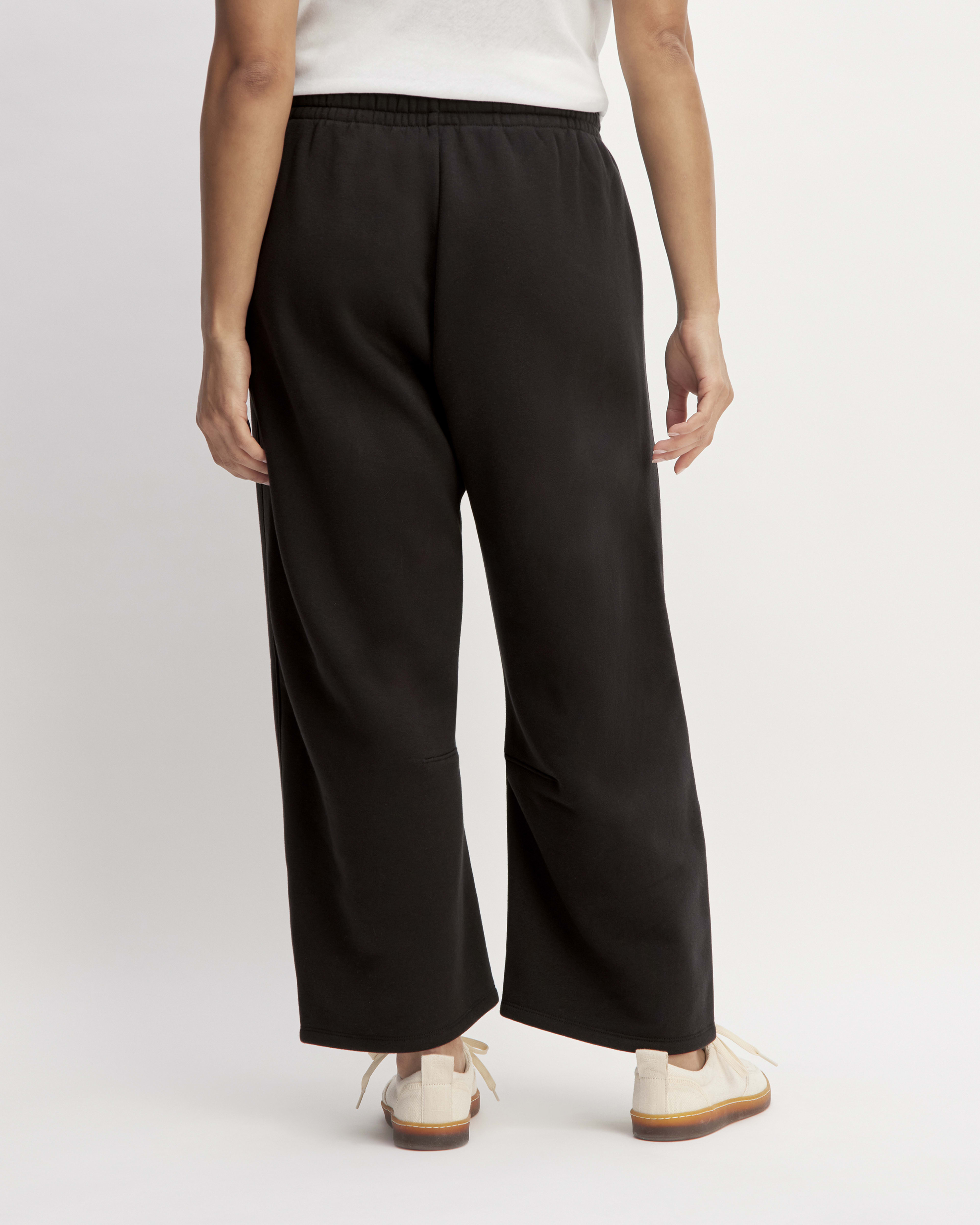 The ReTrack Barrel Sweatpant | Black – Everlane