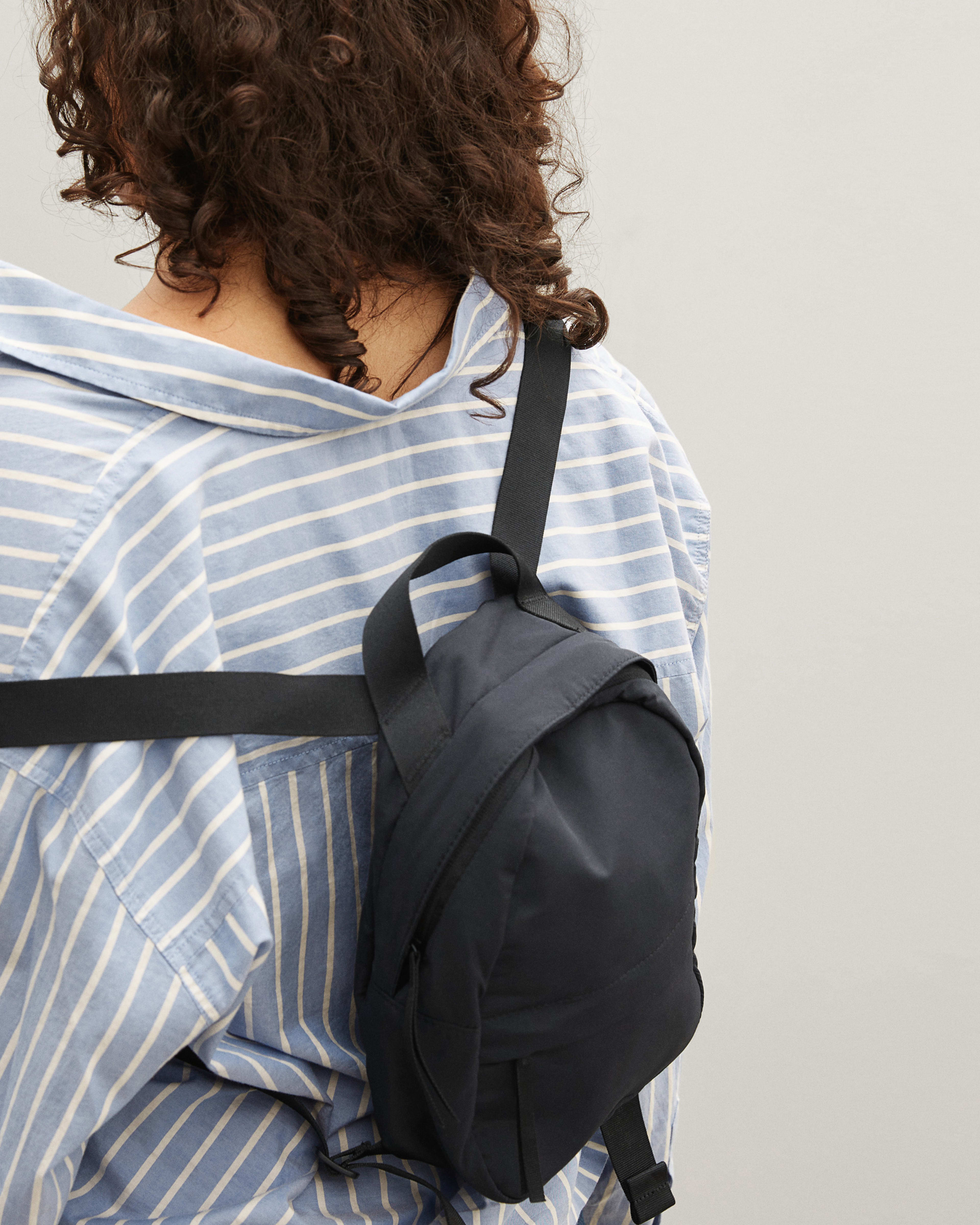 The Mini Backpack Black – Everlane