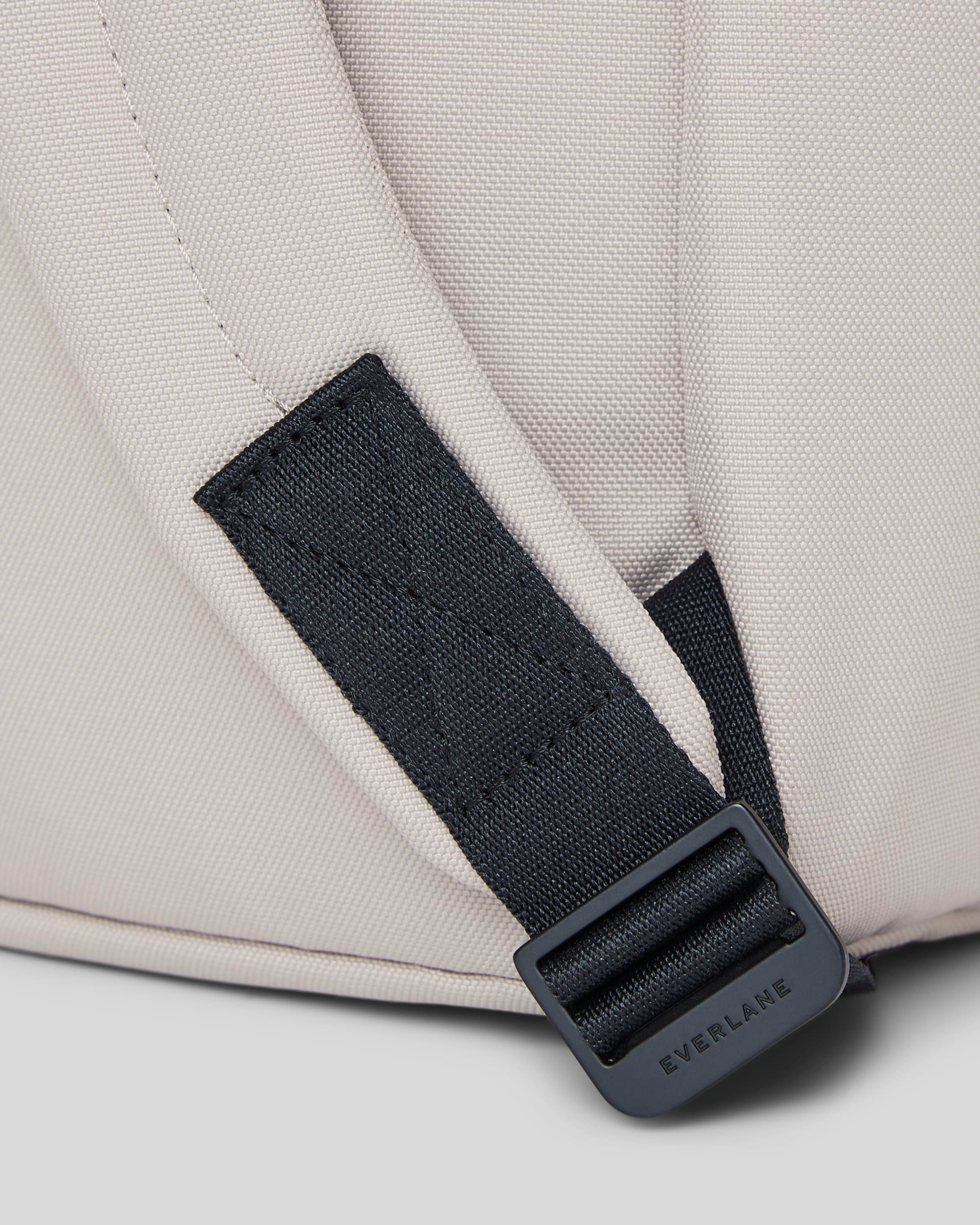 The ReNew Transit Backpack Warm Quartz (with label) – Everlane