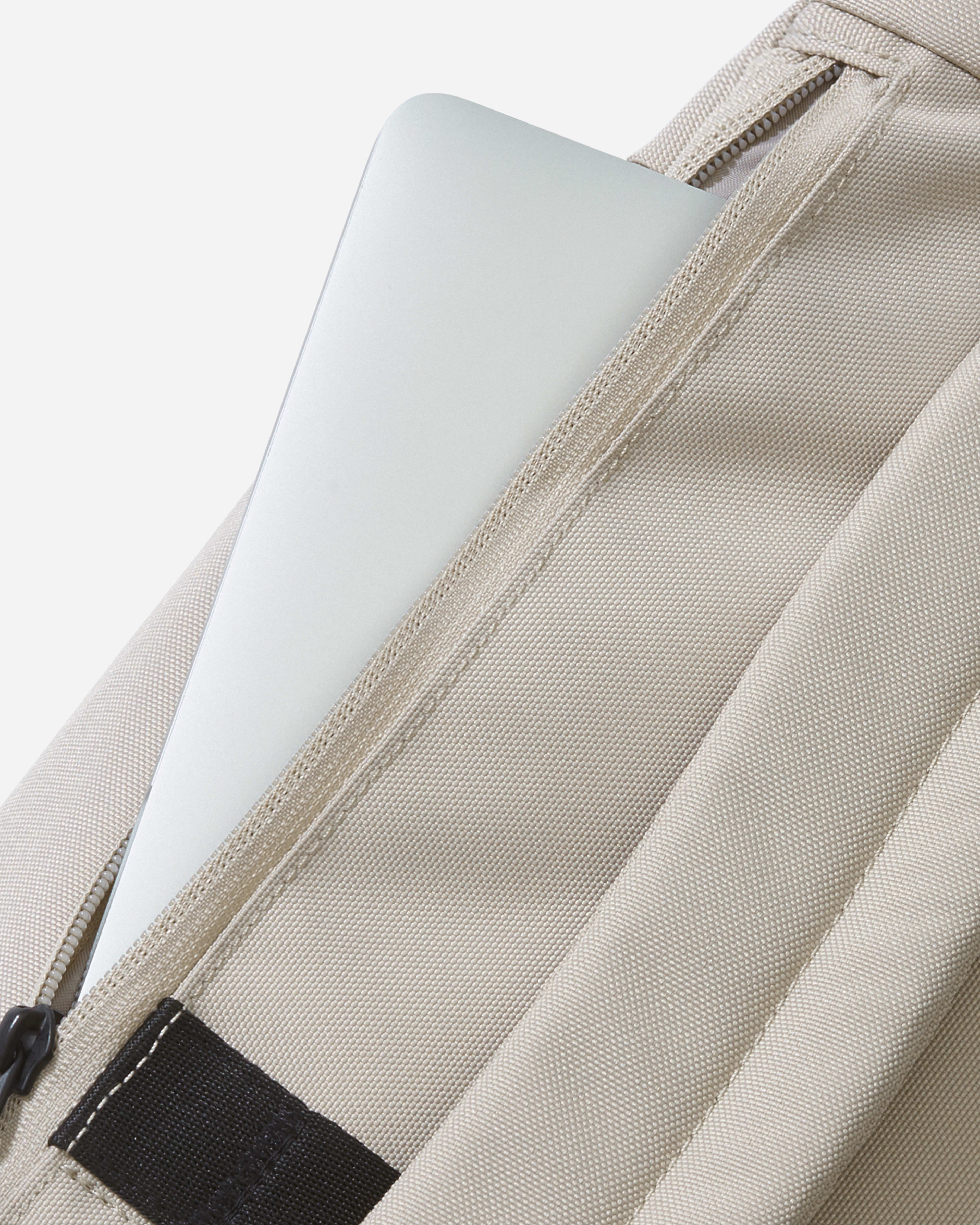 The ReNew Transit Backpack | Warm Quartz – Everlane
