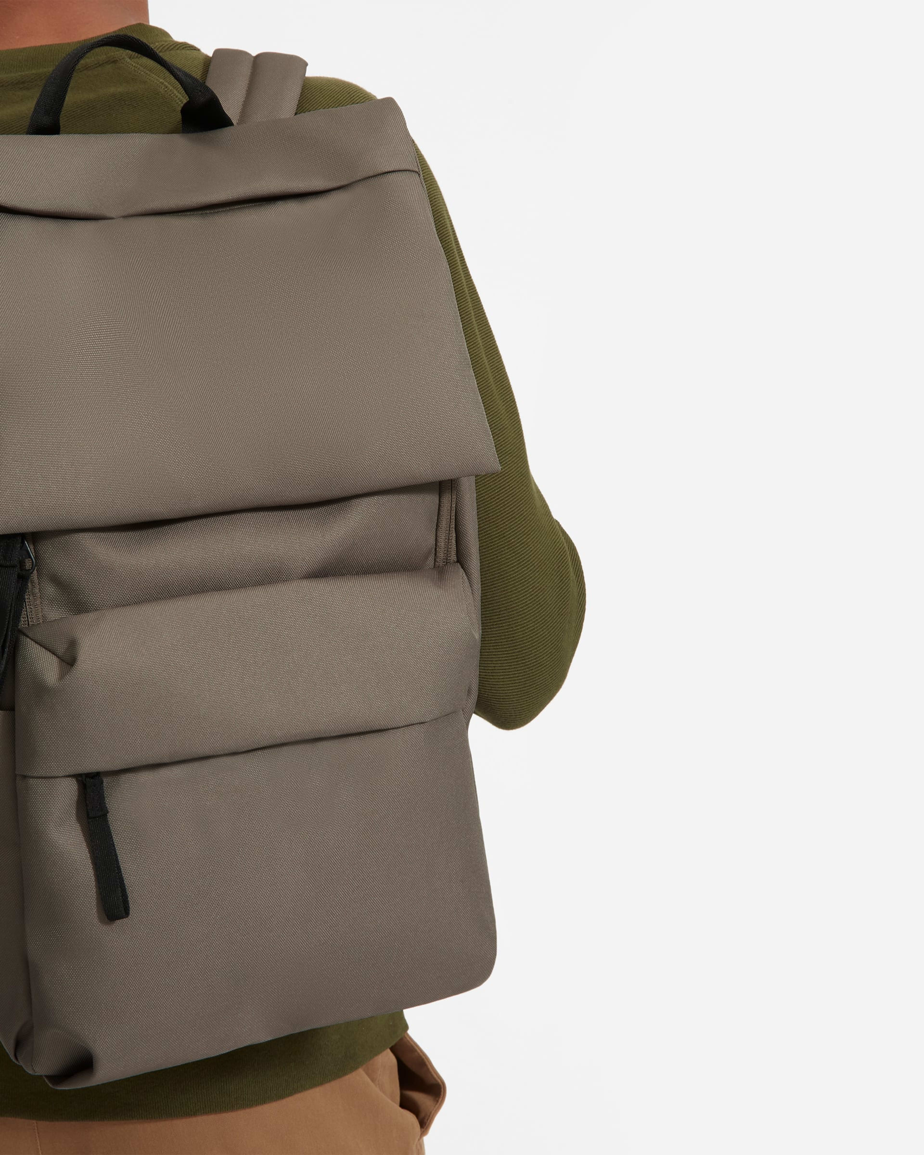 The ReNew Transit Backpack | Warm Charcoal – Everlane