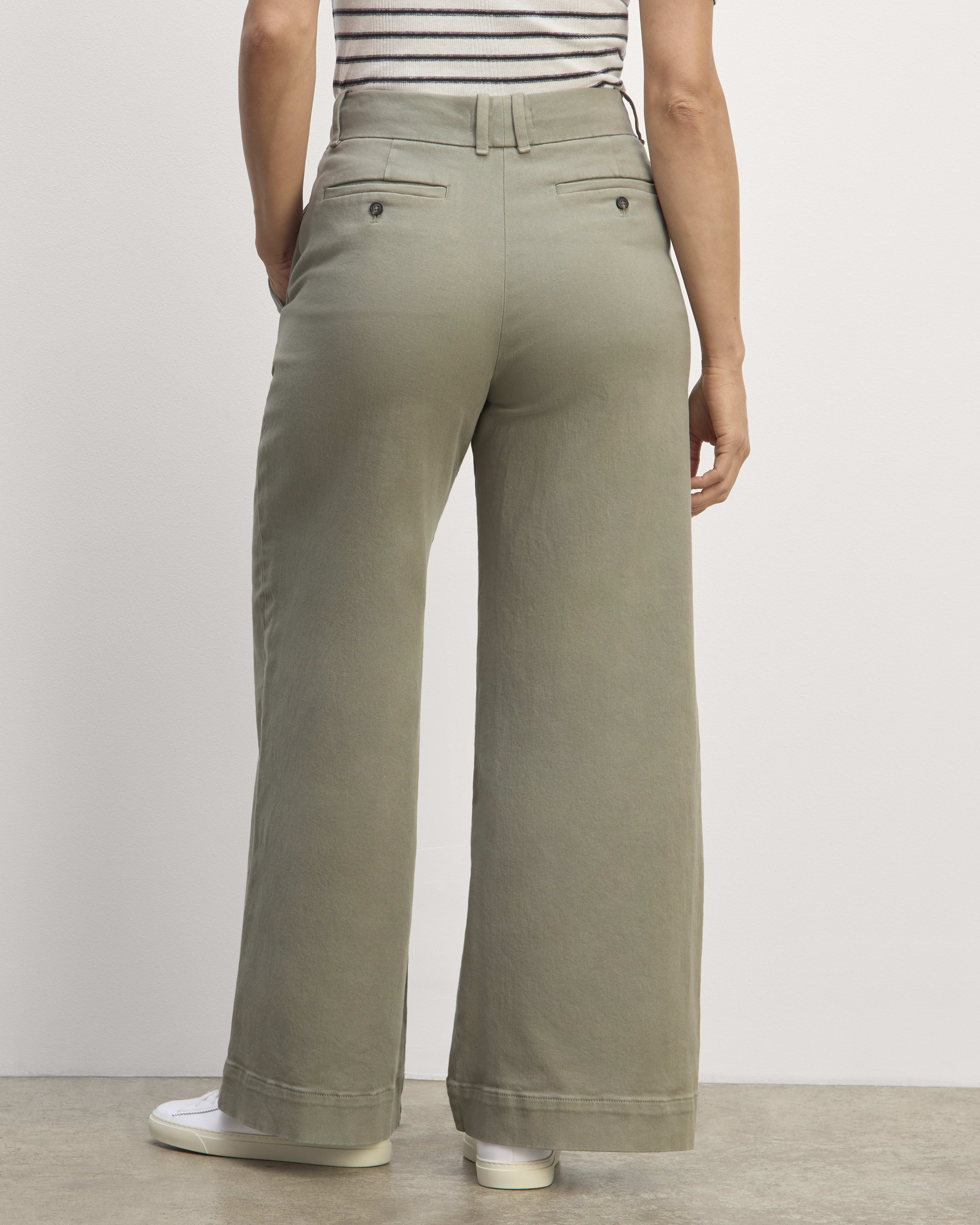 The Phoebe Trouser Sage Green – Everlane