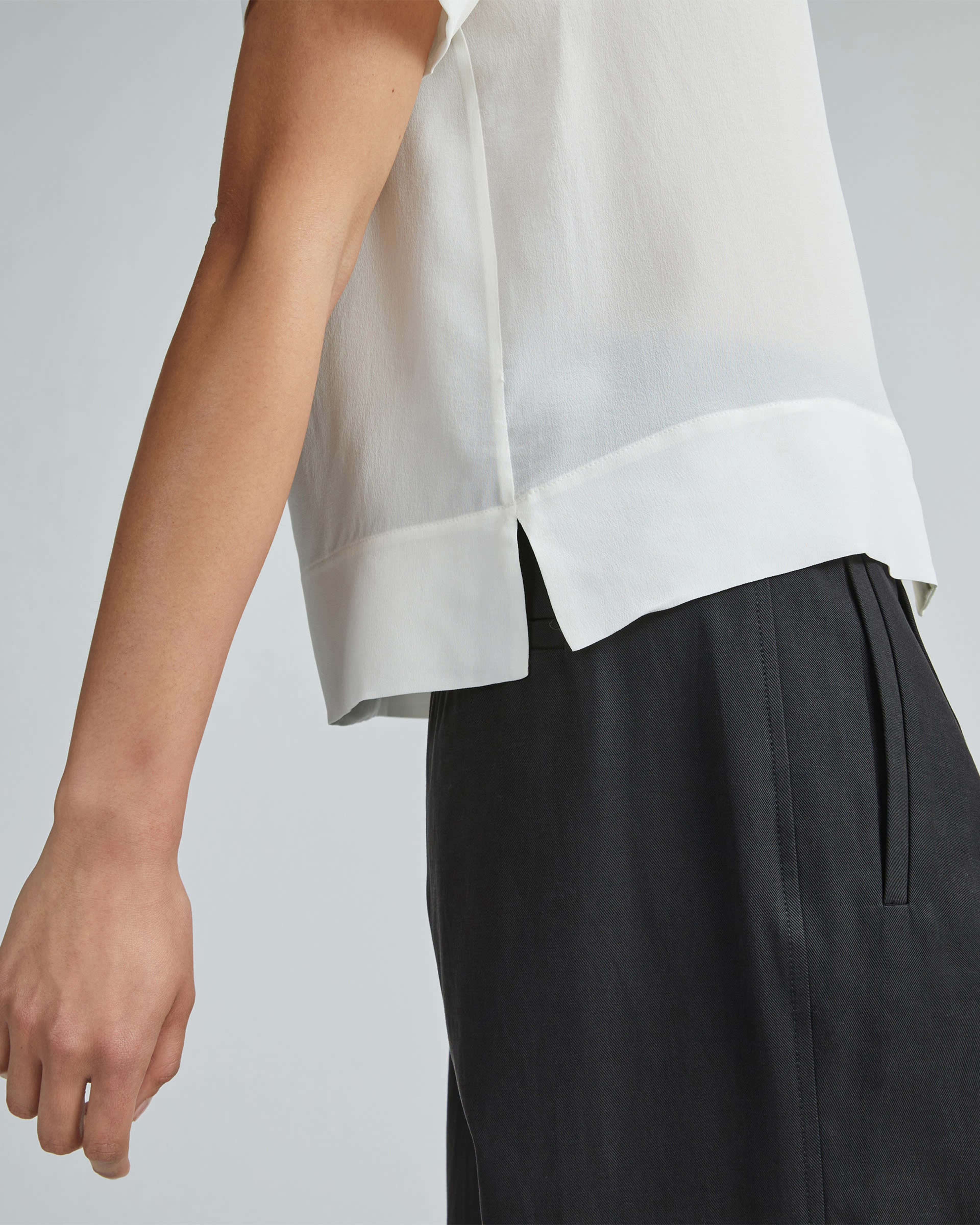 The Notch Shirt in Washable Silk | Off-White – Everlane