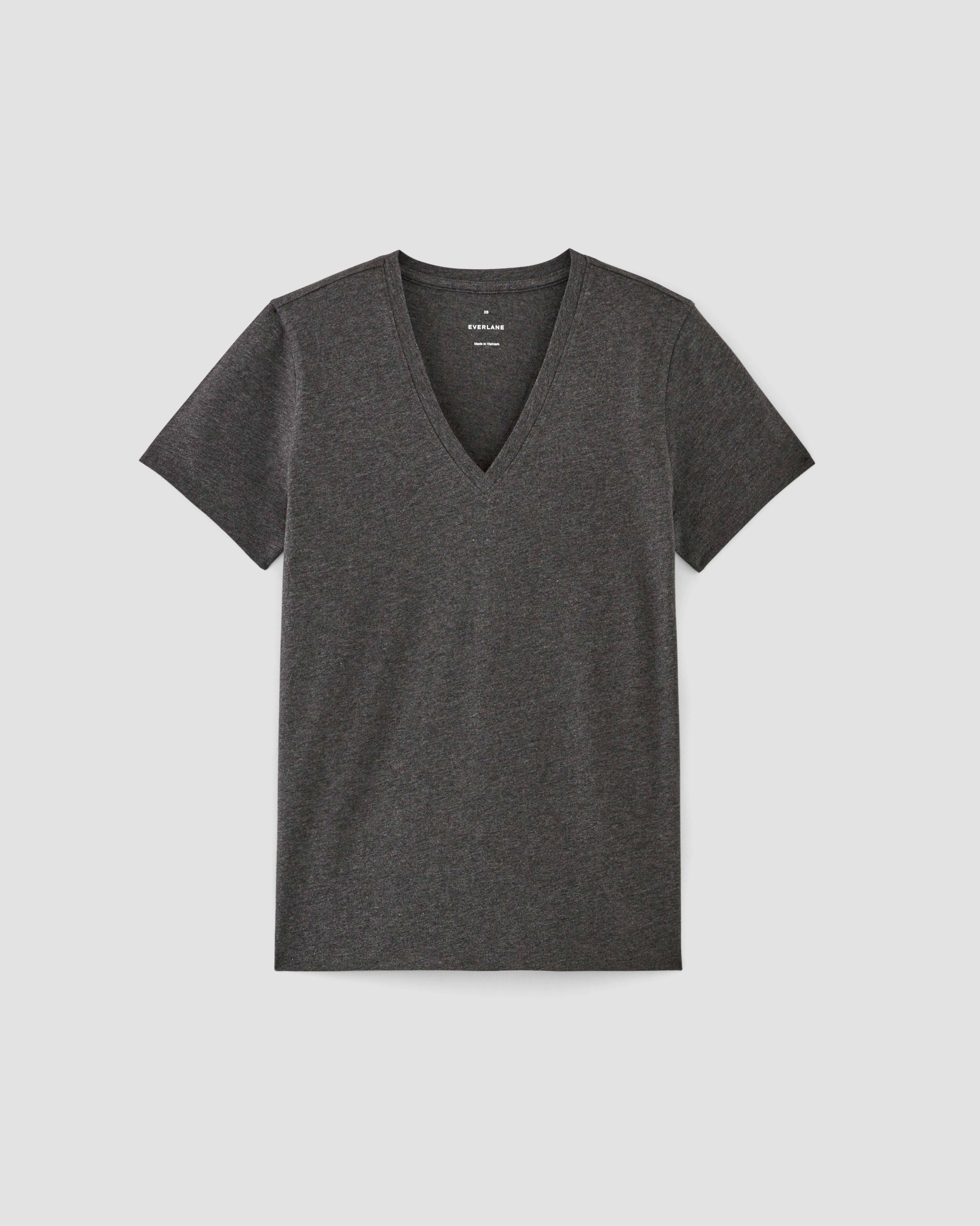 The Slim V-Neck Tee in Essential Cotton | Heathered Soot – Everlane