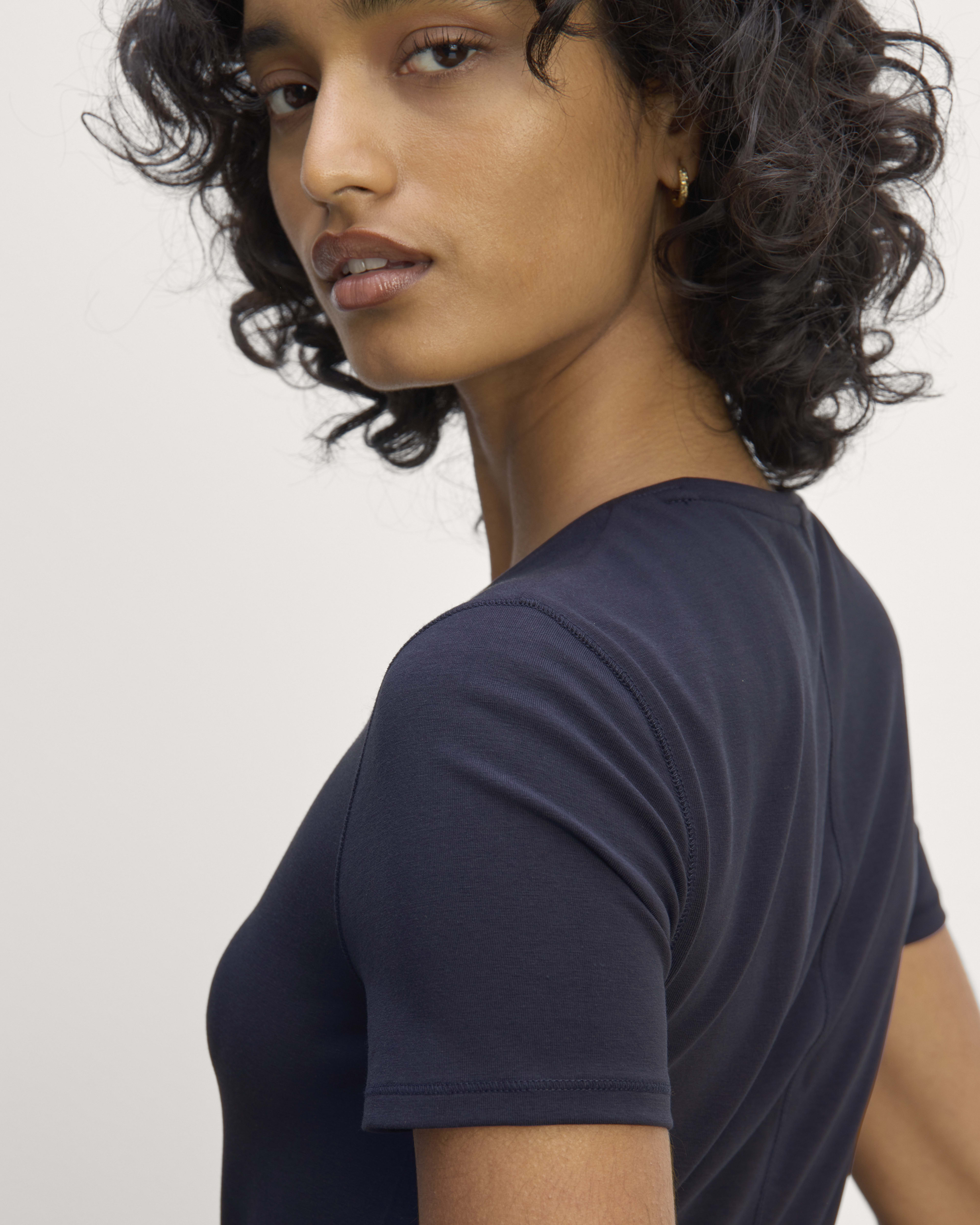 The Form Tee Navy – Everlane