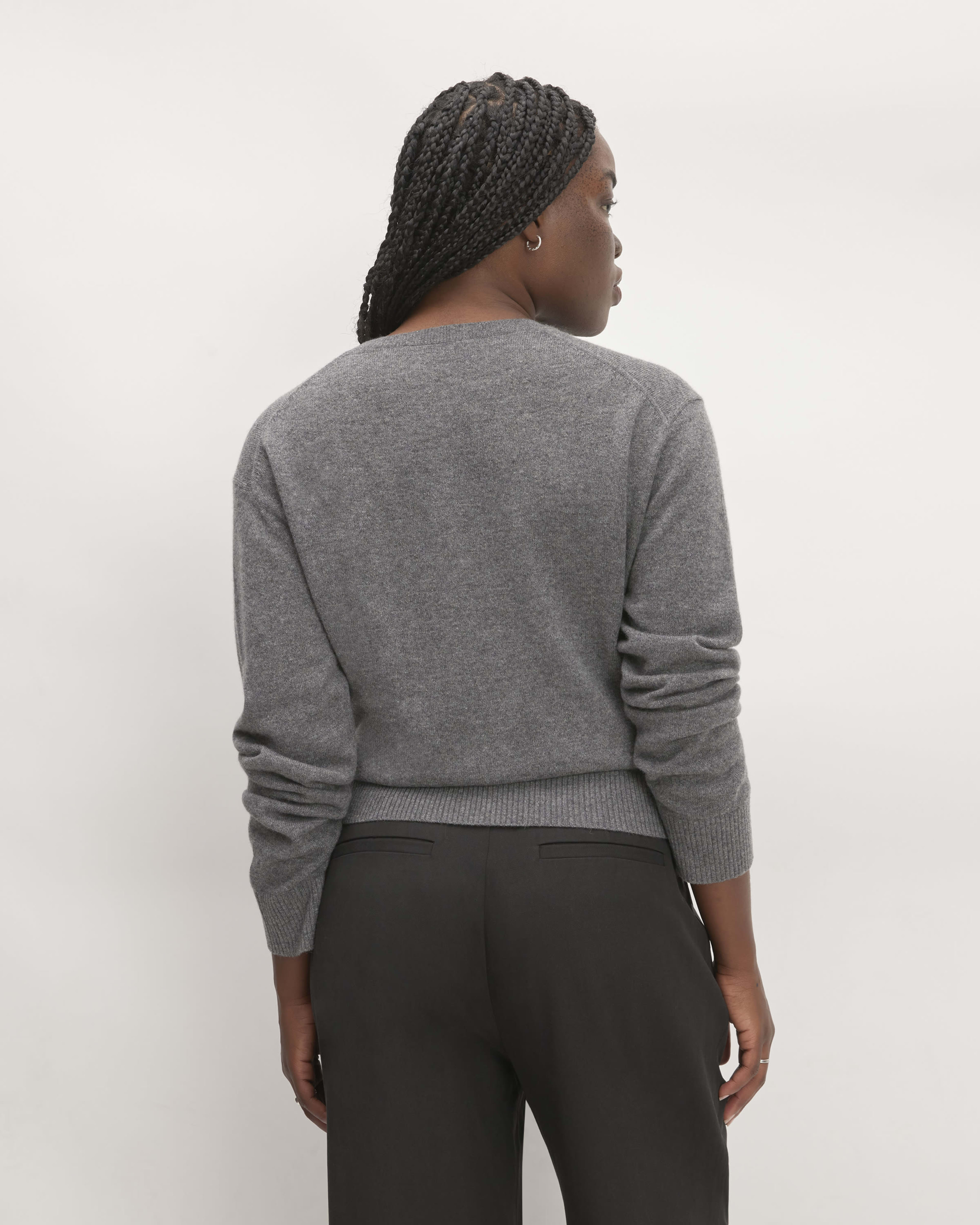 The Cashmere Classic Crew Sweater Heather Charcoal – Everlane